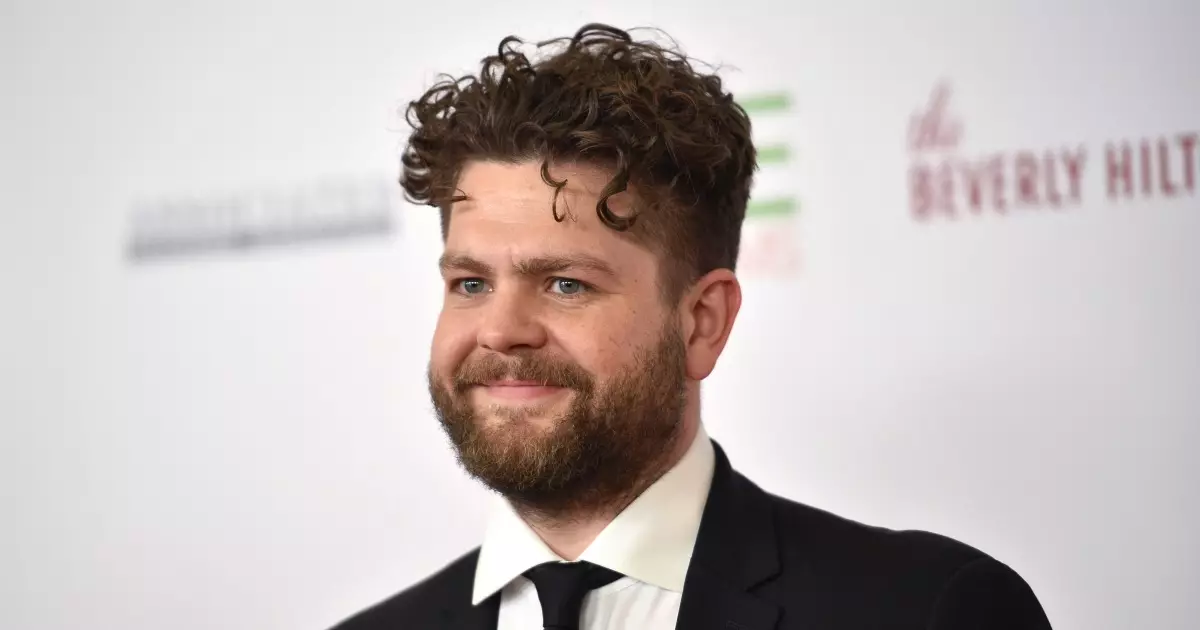 Jack Osbourne o Abelana Senepe sa Phomolo ea Lelapa le Kharebe e Ncha