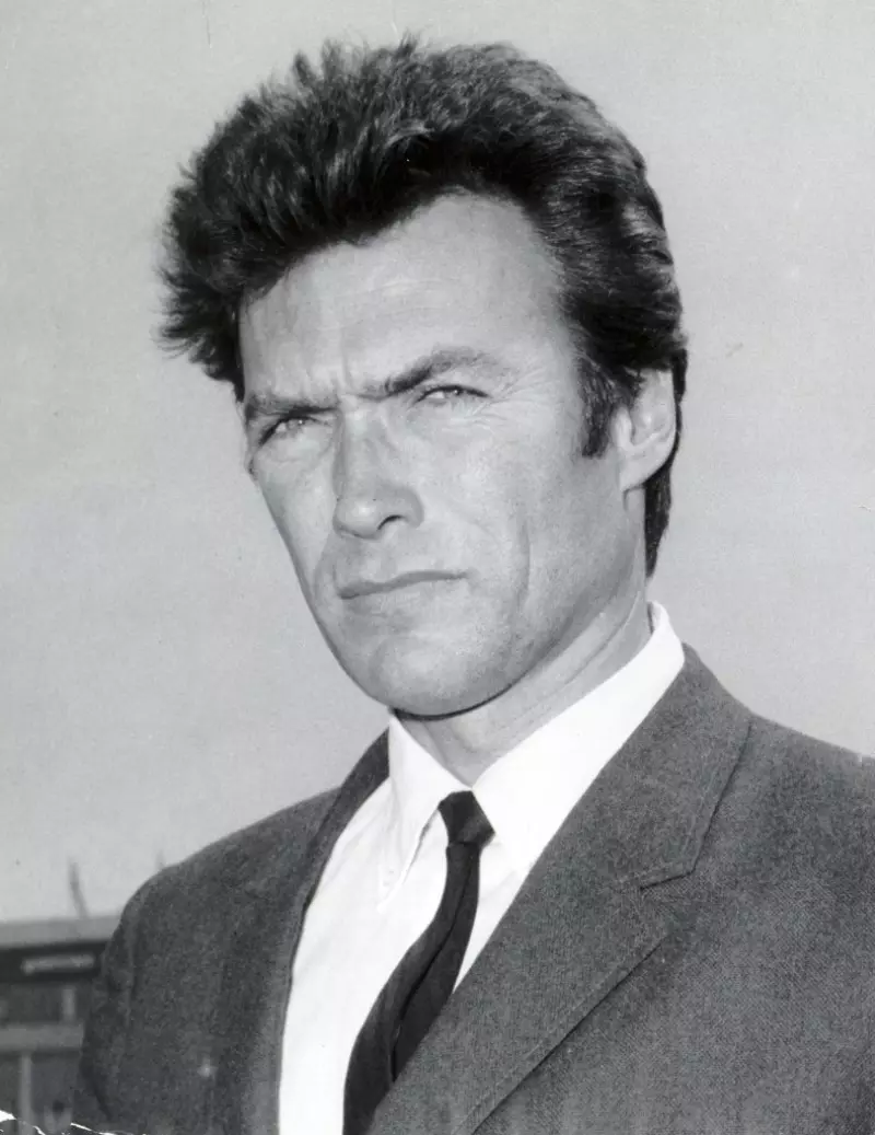 Clint Eastwood harena ankibon'ny tany