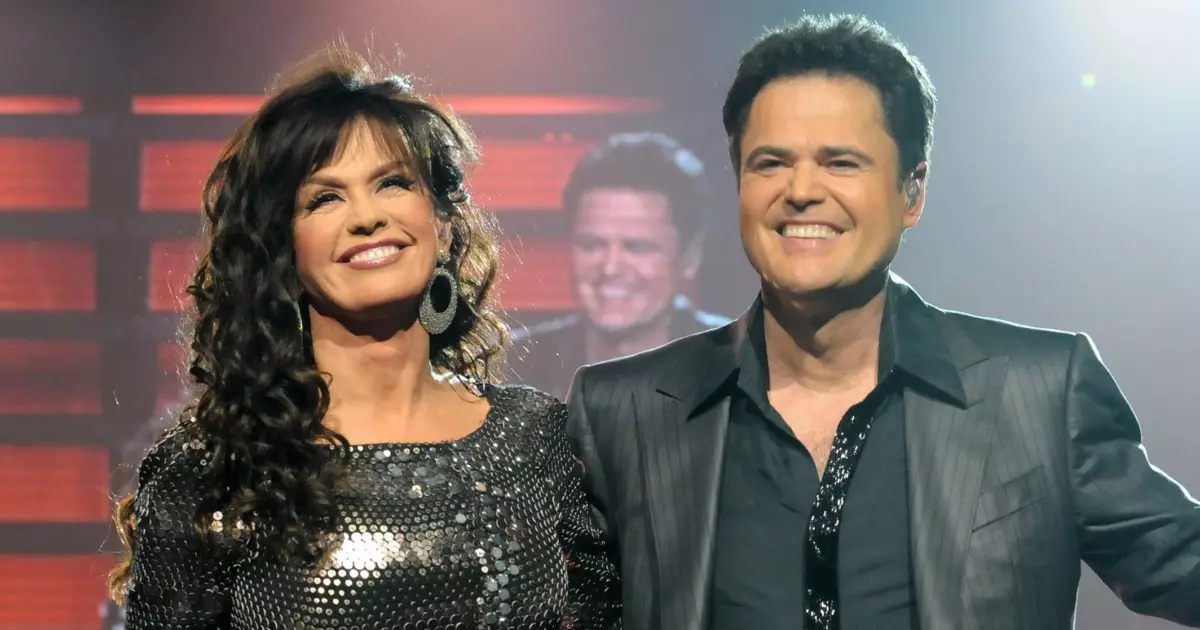 Marie Osmond i thotë Donny Osmond 'Të dua' në haraçin e ditëlindjes