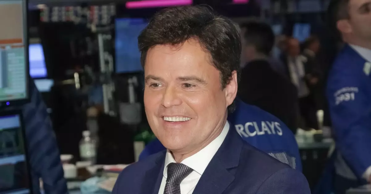 Donny Osmond juhlii 100 000 seuraajan saavuttamista Instagramissa