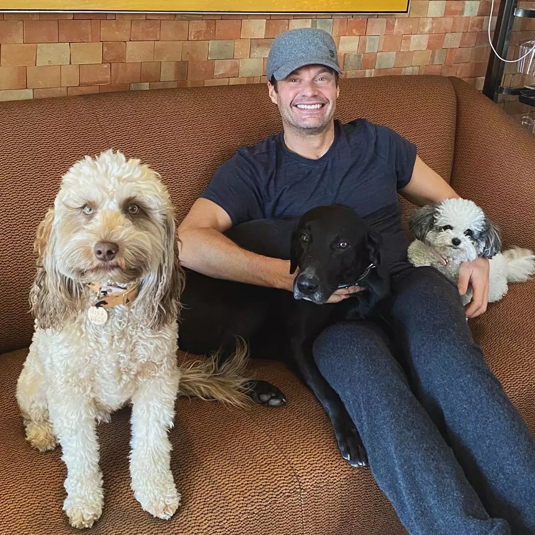 Ryan Seacrest dan anjingnya
