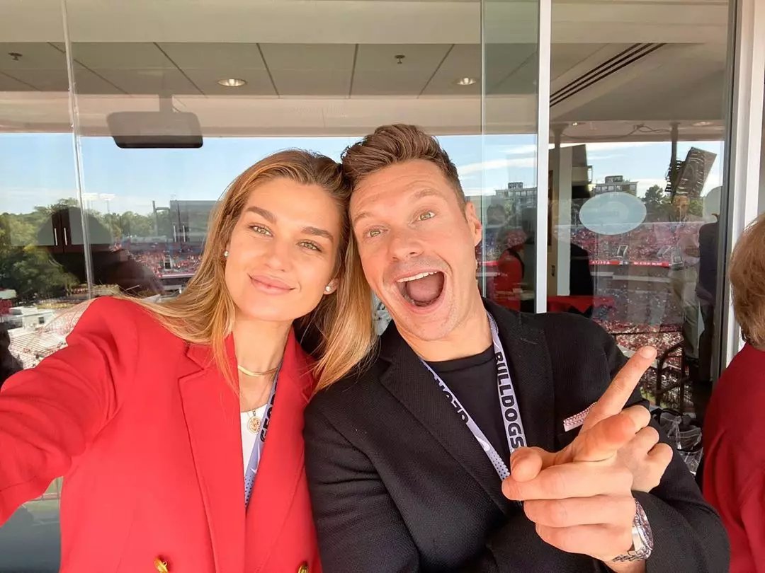 ryan-seacrest-and-girlfriend-shayna-taylors-cutest-photos-gallery