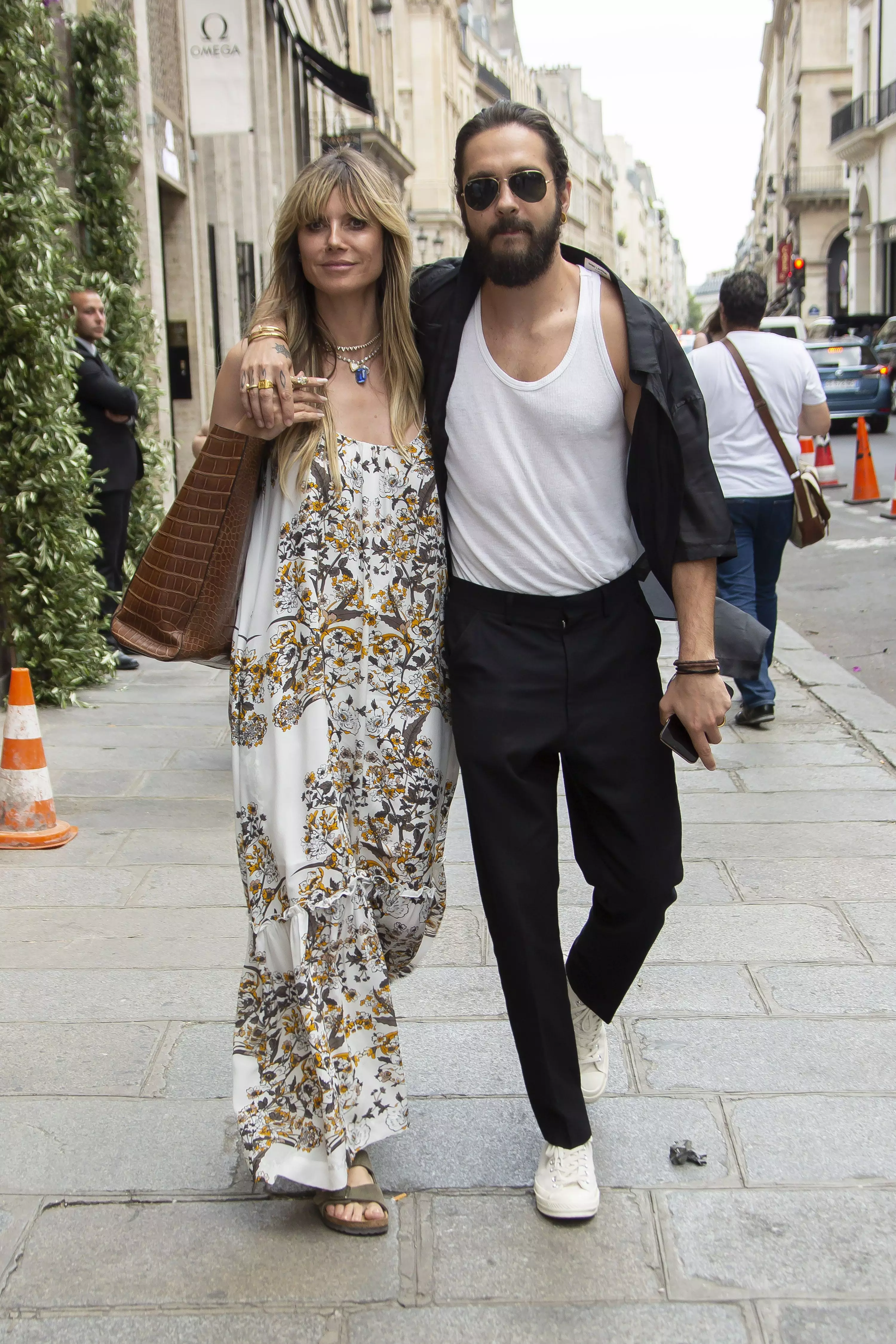 heidi-klum-tom-kaulitz-paris-outing-Bulevard-st-Honore-walk