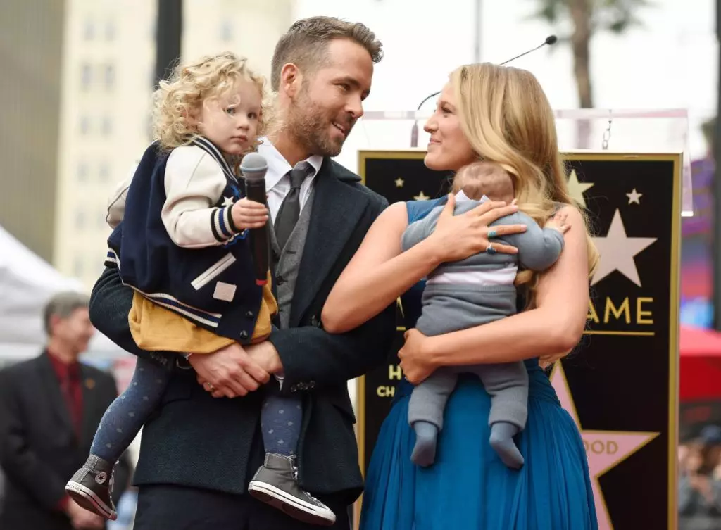 Ryan Reynolds jiri kpakpando sọpụrụ ya na Hollywood Walk of Fame, Los Angeles, USA - 15 Disemba 2016