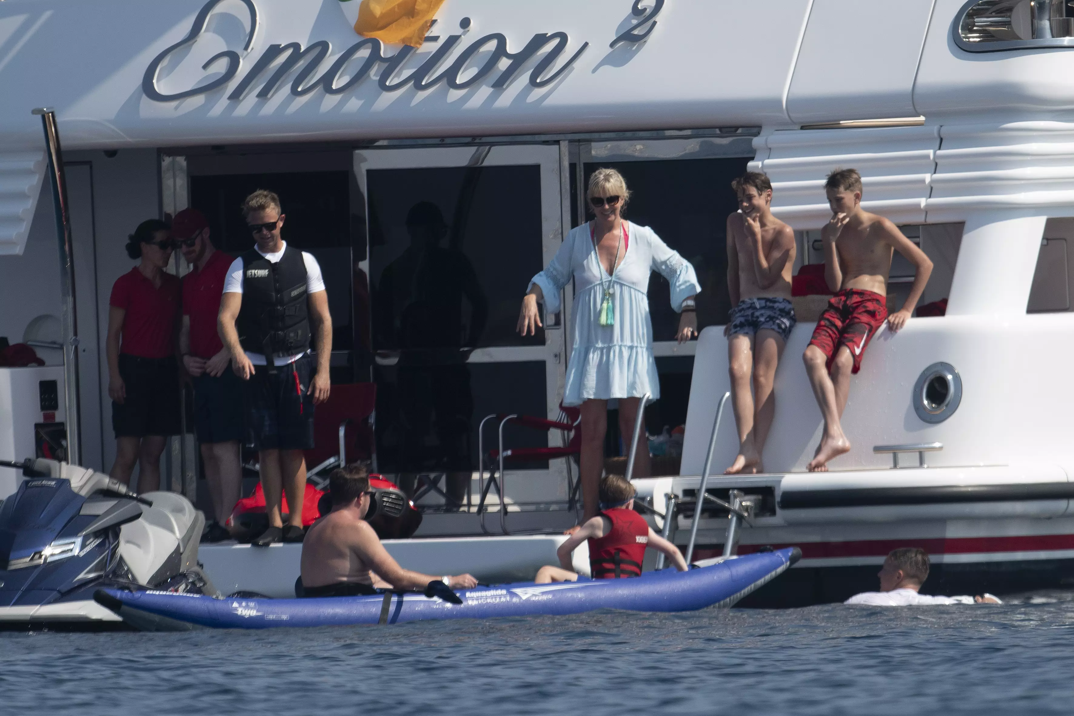 rod-stewart-penny-lancaster-spotted-jet-skiing-frança-vacances