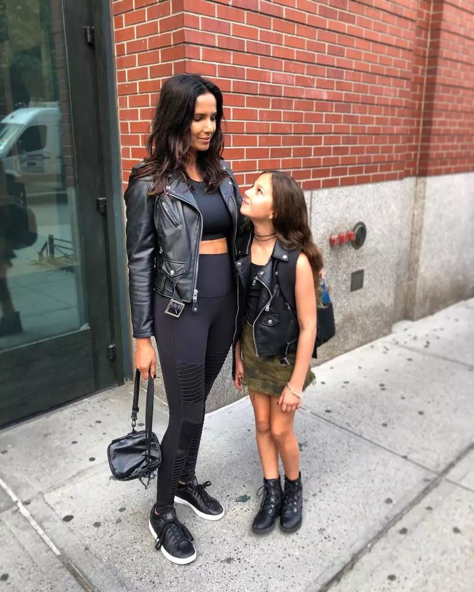 padma-lakshmi-en-dochter-krishnas-leukste-foto's-tegearre