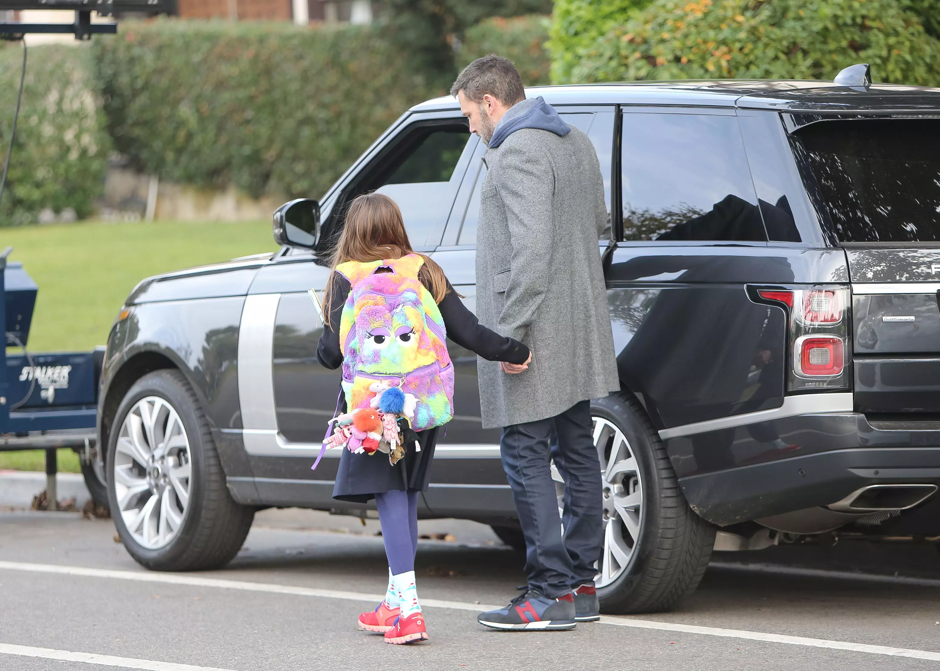 ben-affleck-after-school-stroll-with-Seraphina-Affleck