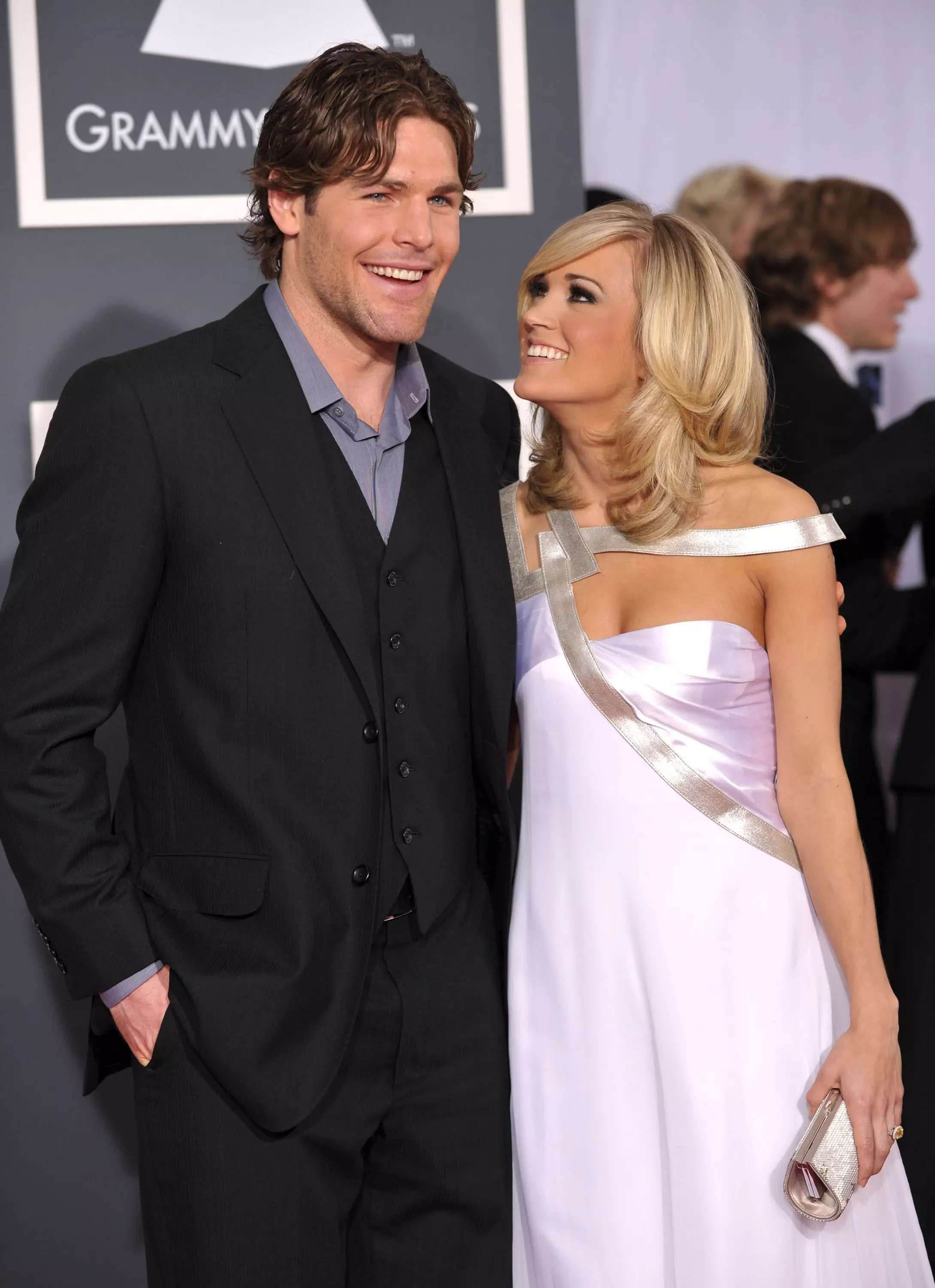 carrie-underwood-mike-fisher-january-2010