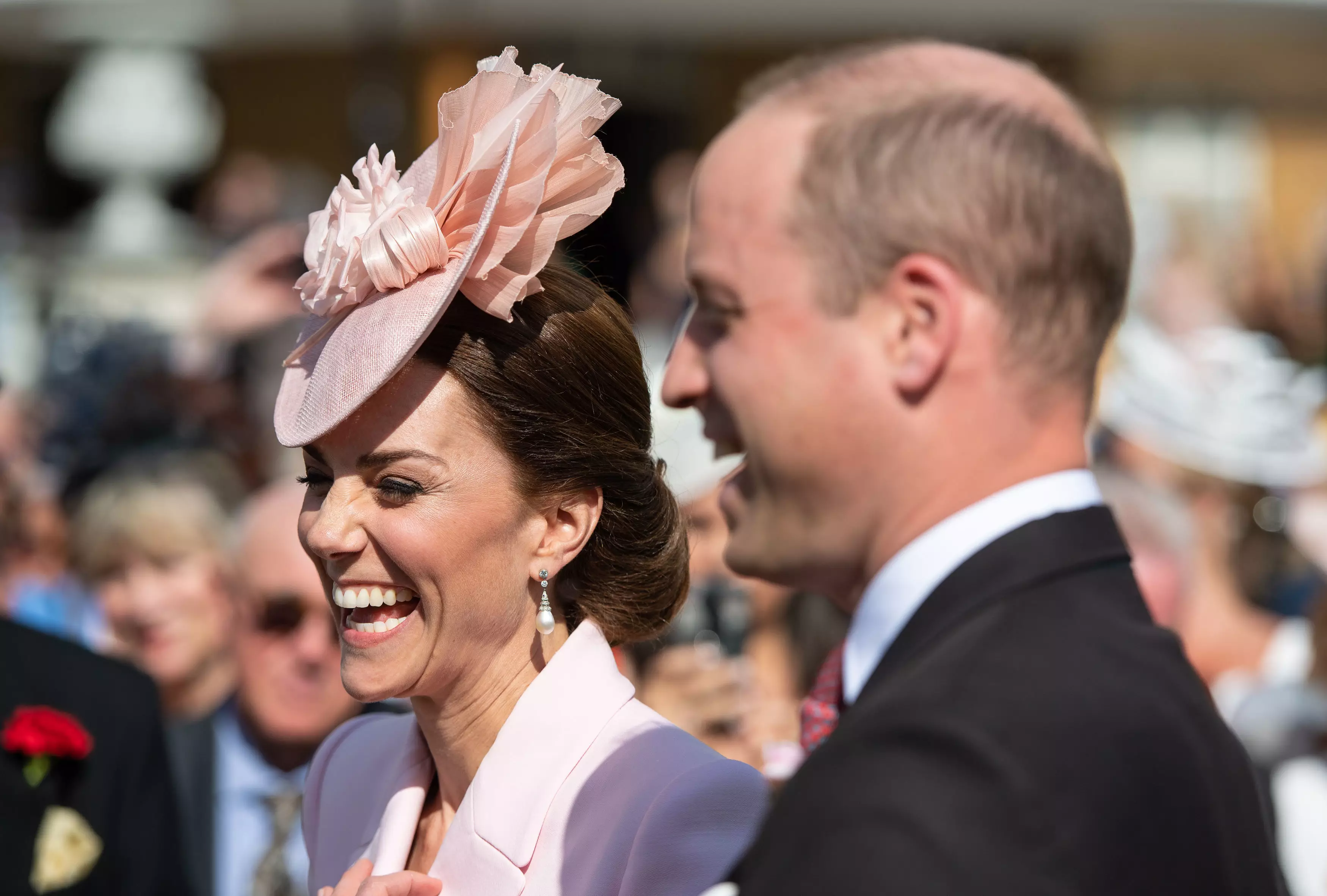 Kate-Middleton-Prince-William-Queen-Elizabeth-garden-party-buckingham-palace