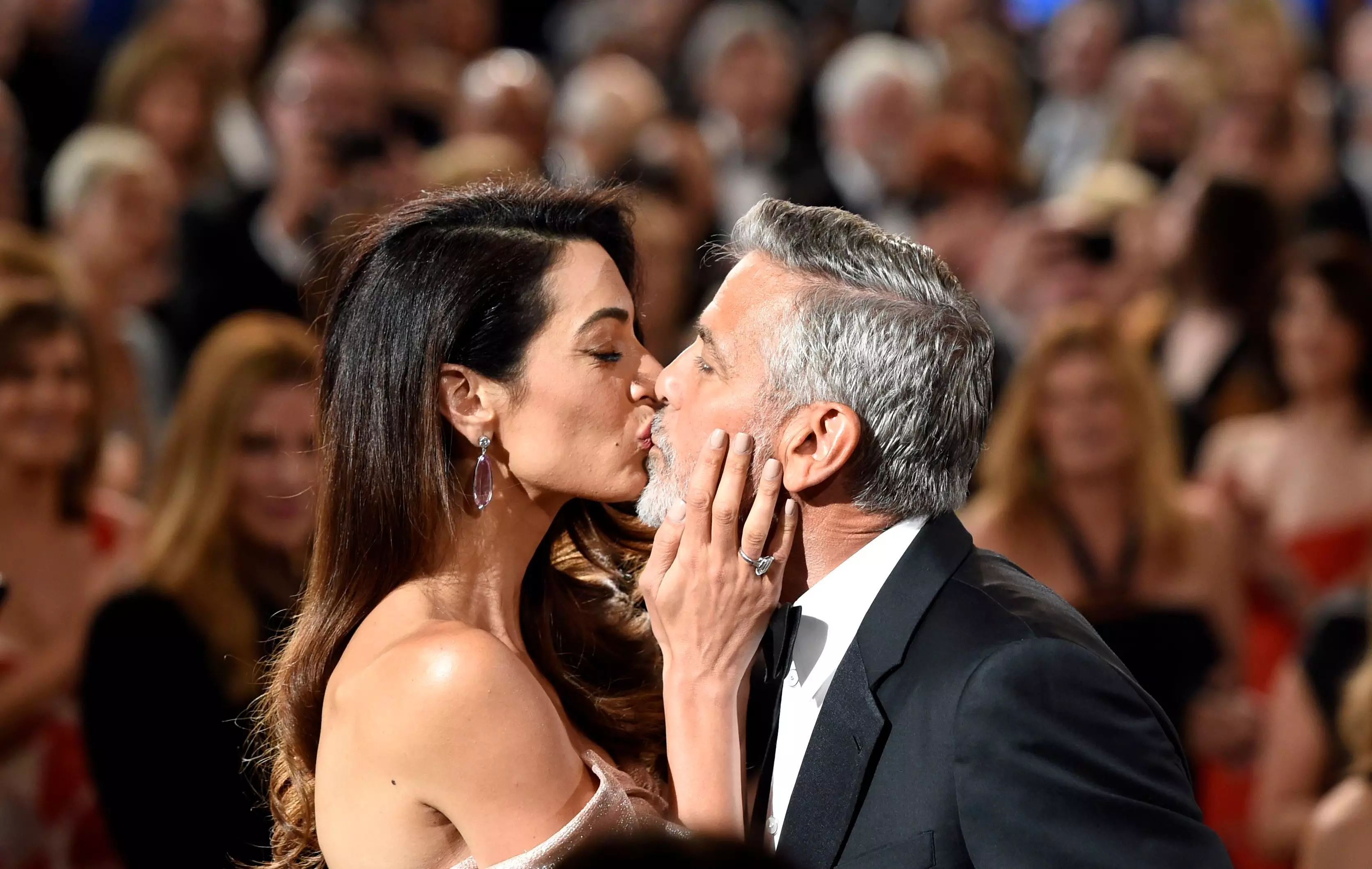 george-clooneys-la-vida-era-no-plena-abans-tenir-fills-amb-amal