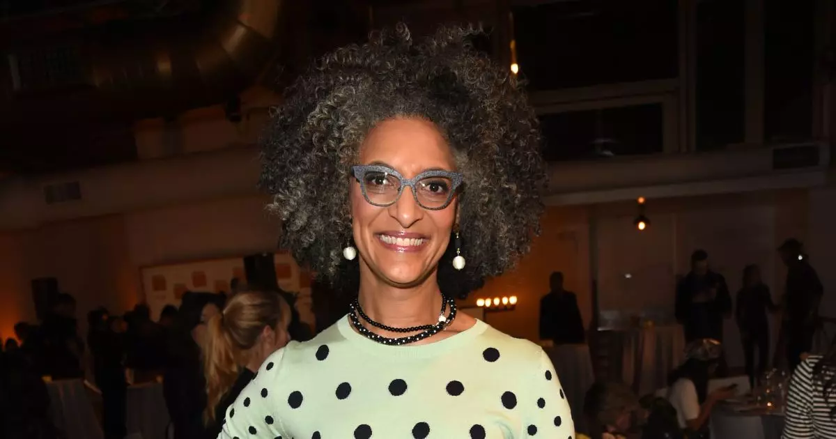 Dem Carla Hall säi Kannerbuch Verëffentlecht, Si seet 'Jo' zu New Ventures