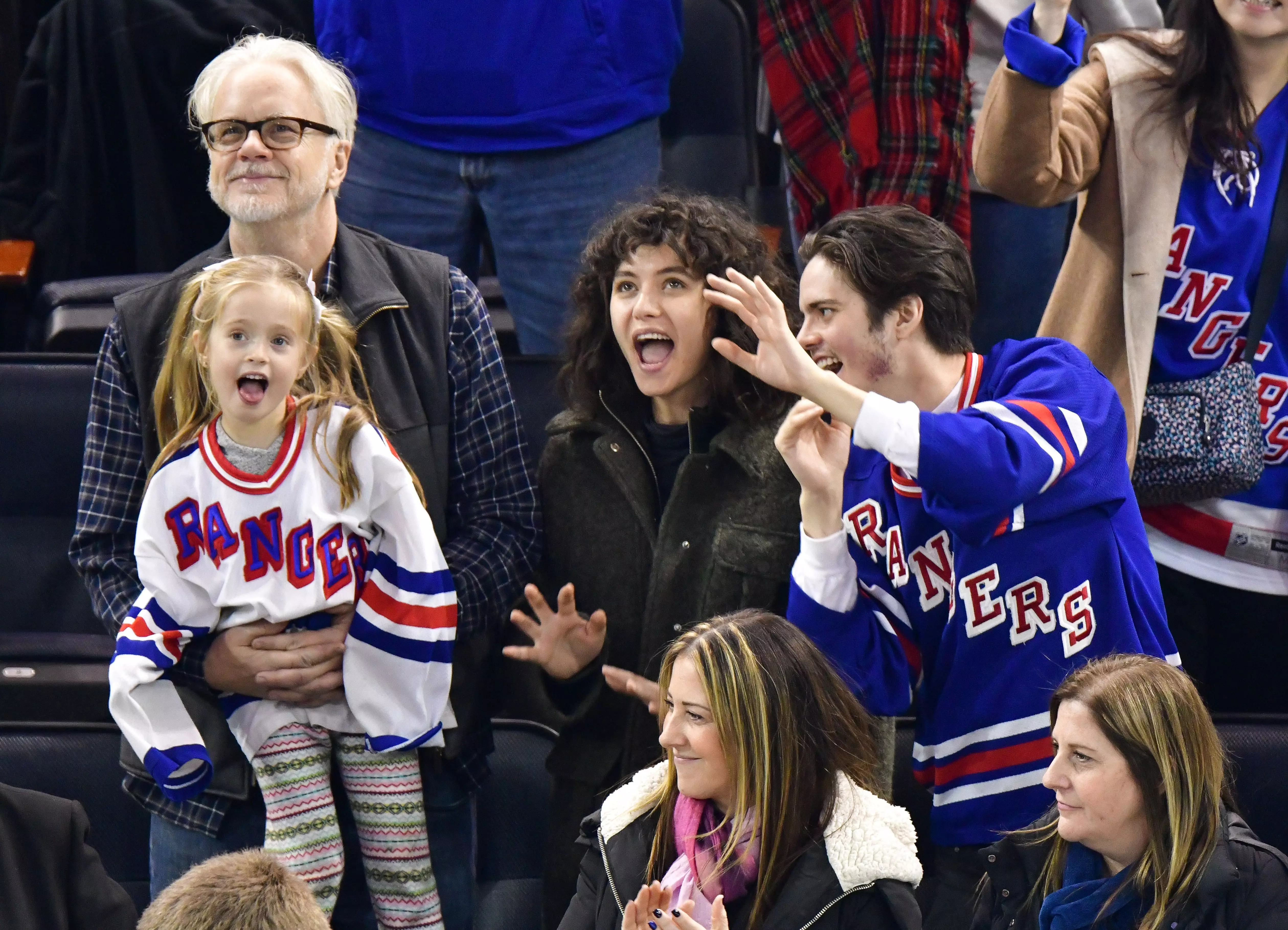 Celebrity sa zúčastňujú Carolina Hurricanes proti New York Rangers, hokejový zápas NHL, Madison Square Garden, New York, USA - 27. decembra 2019