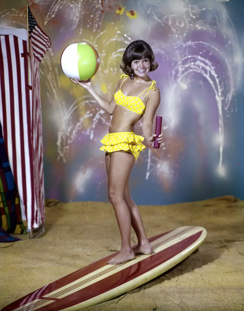 Sally Field នៅក្នុង 'Gidget'