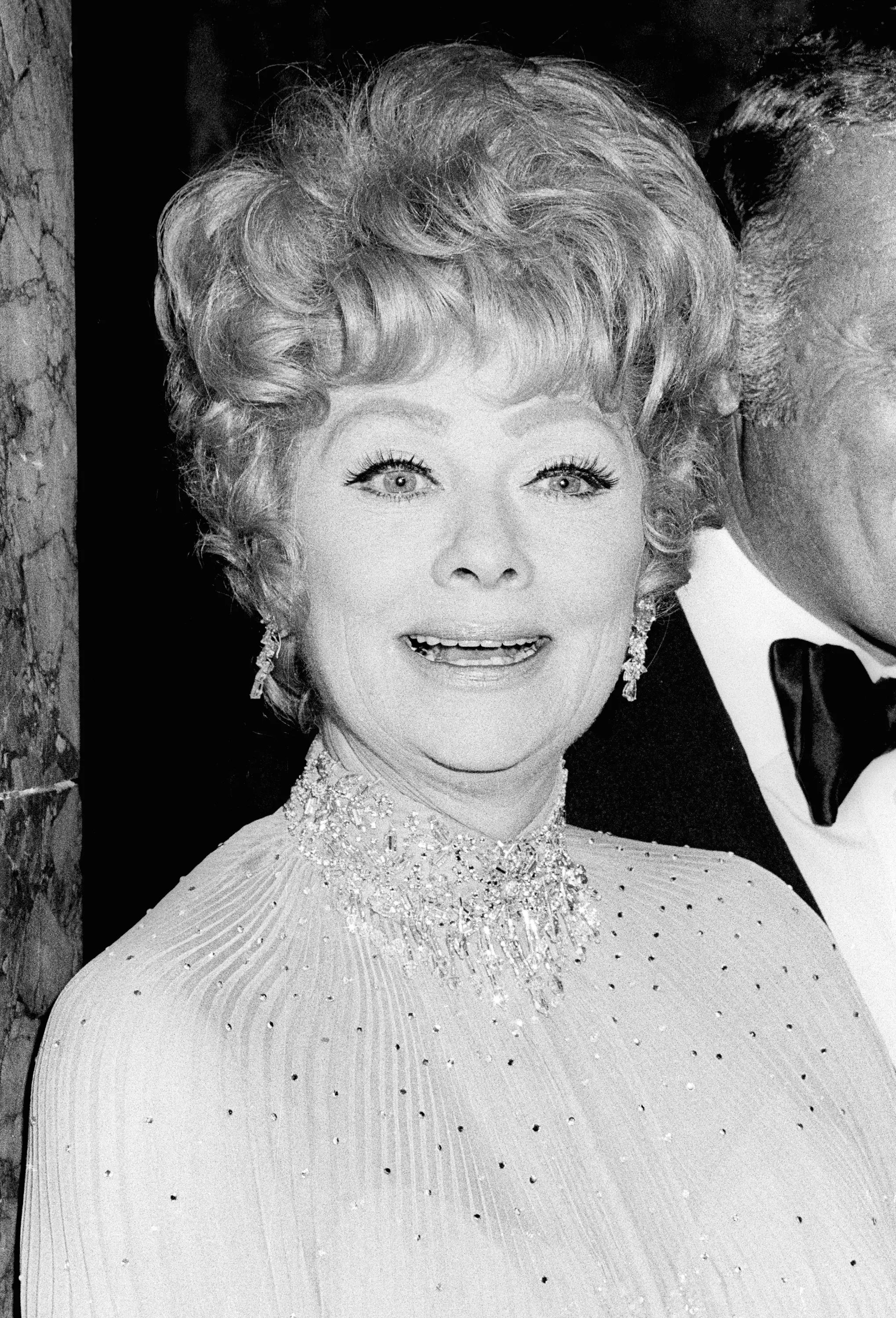 Lucille Ball woont de International Radio and TV Society Gold Medal Awards bij