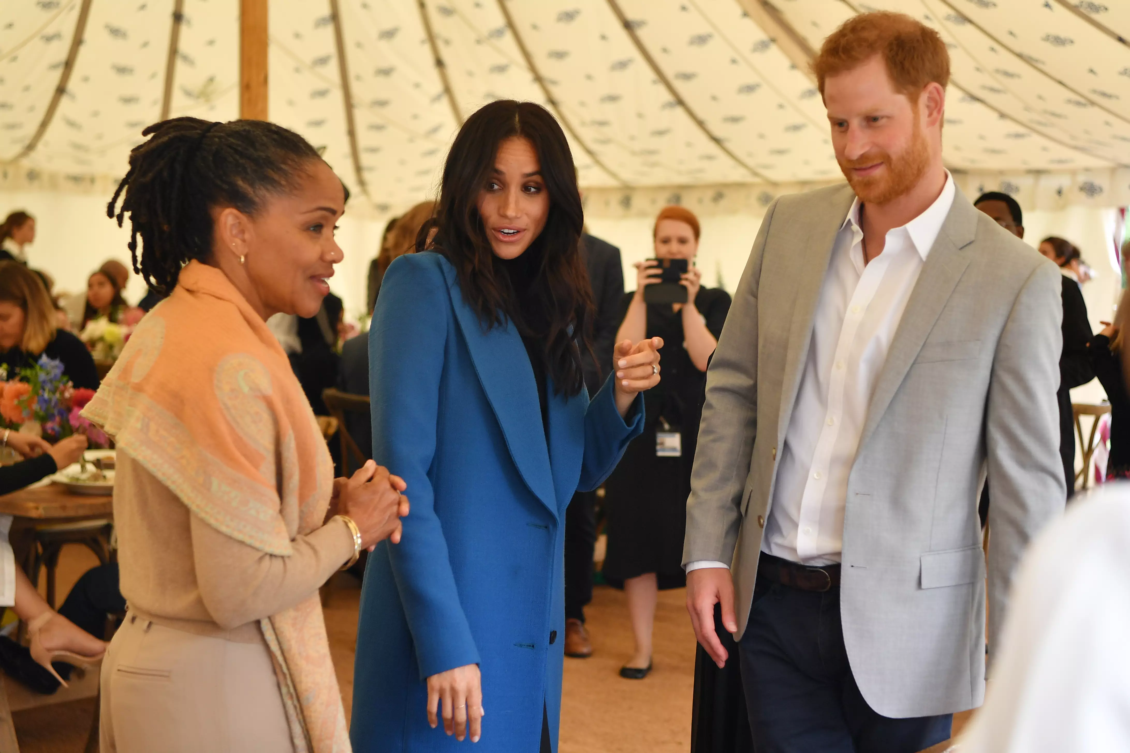 Doria Ragland Meghan Markle Şahzadə Harri