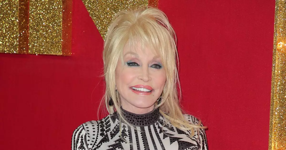 Vlera neto e Dolly Parton: Sa fiton ylli i muzikës Country?