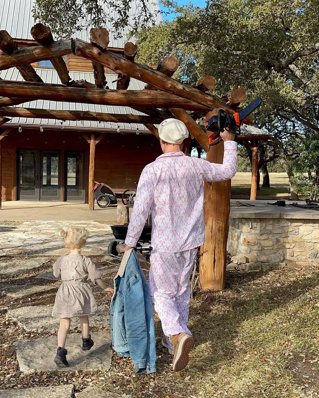 james-van-der-beeks-texas-casa-guarda-le-foto-dentro-il-ranch