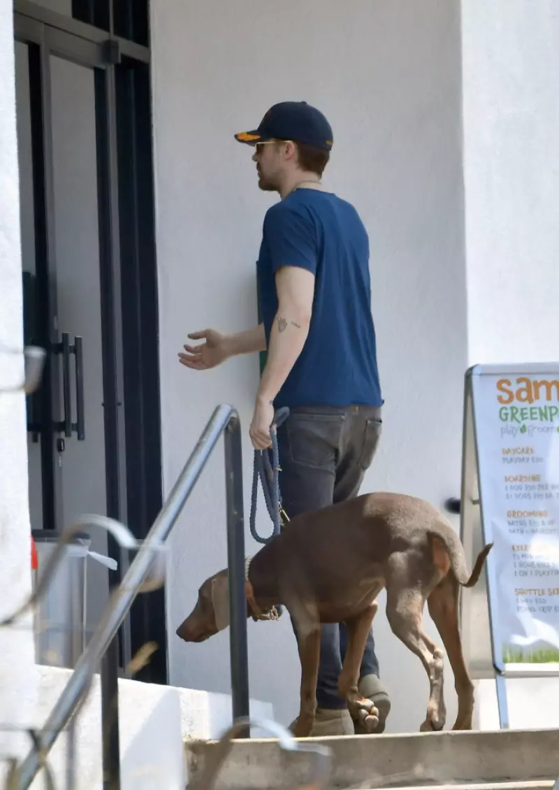 Ryan Gosling dan anjing barunya Lucho