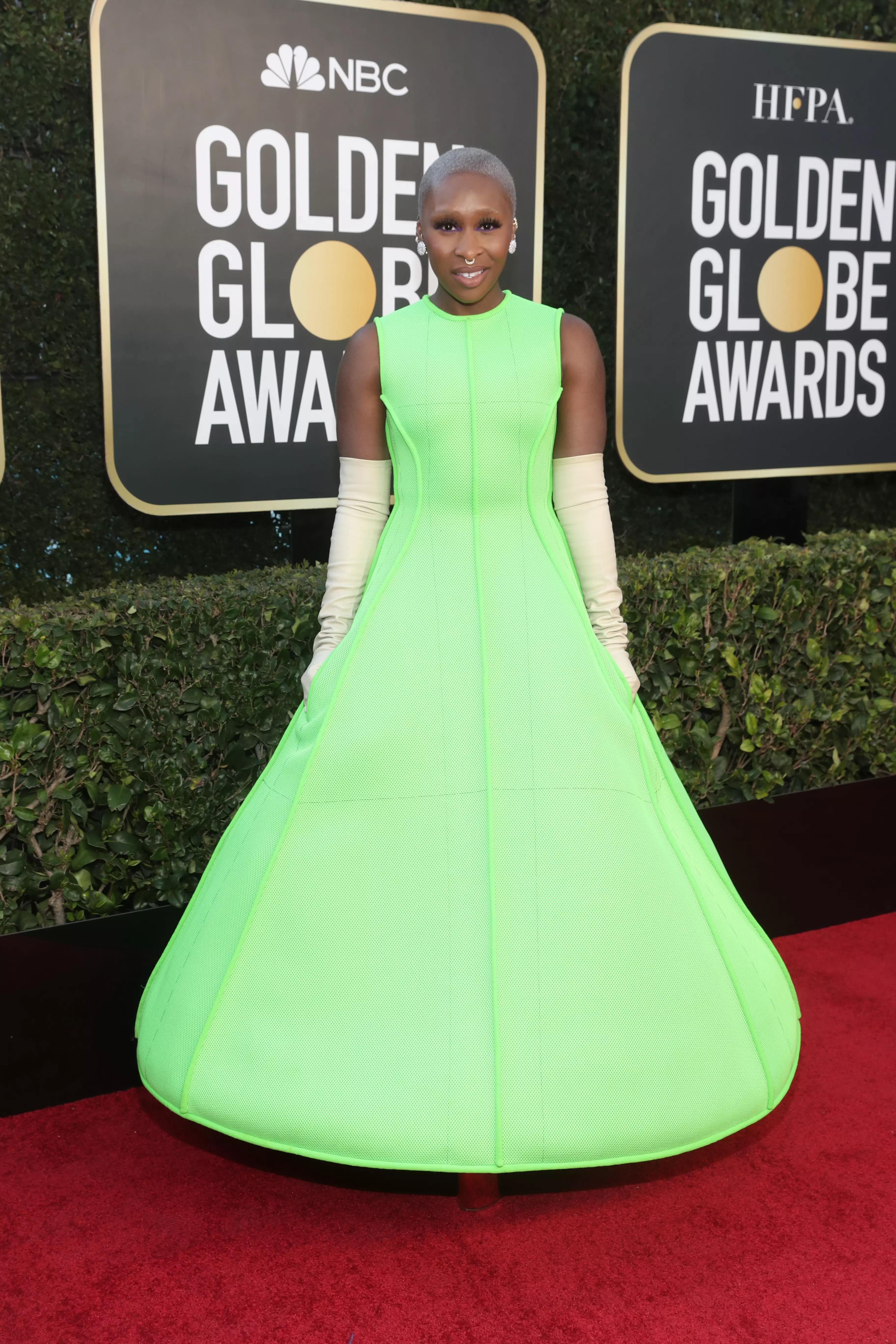 golden-globes-red-carpet-2021-see-stars-and-ir-outfit