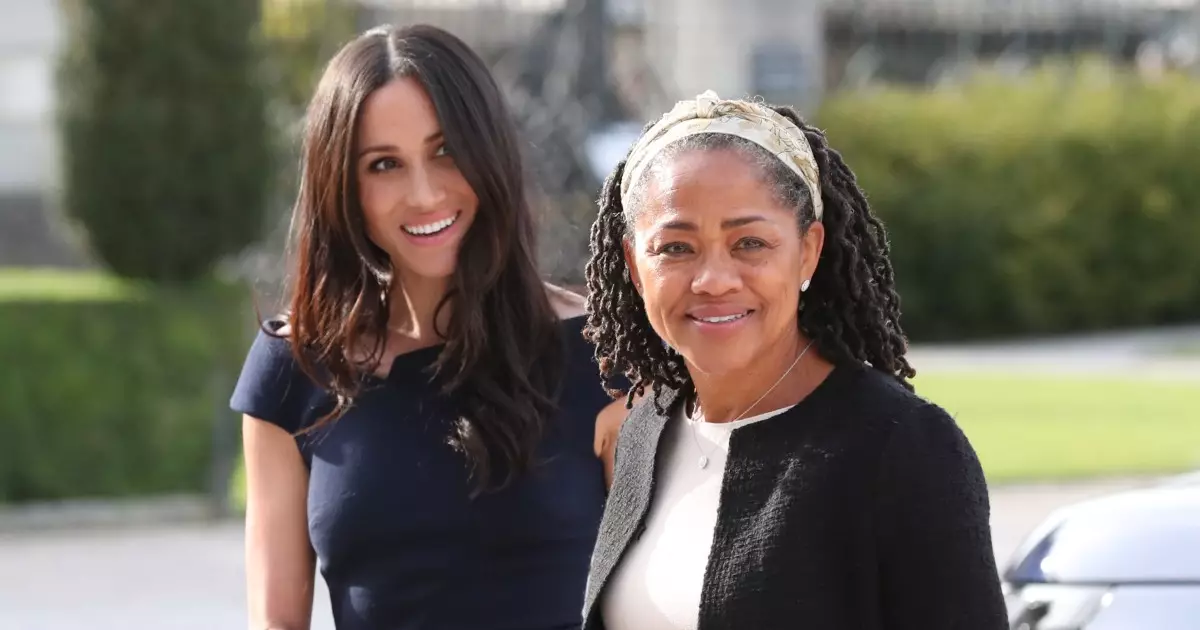 Doria Ragland está 'muy feliz' por la hija de Meghan Markle, Lili