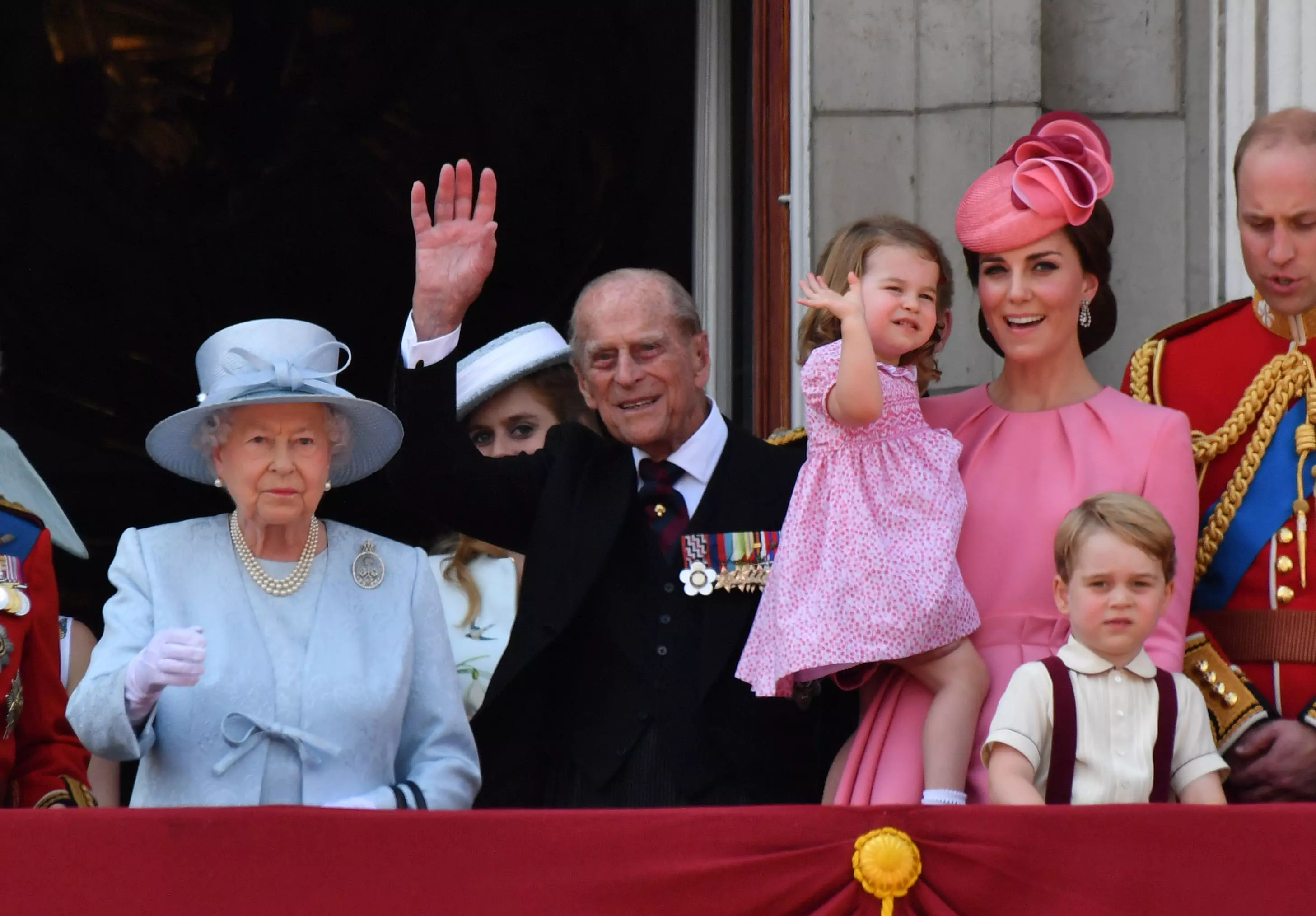 Drottning Elizabeth med familj