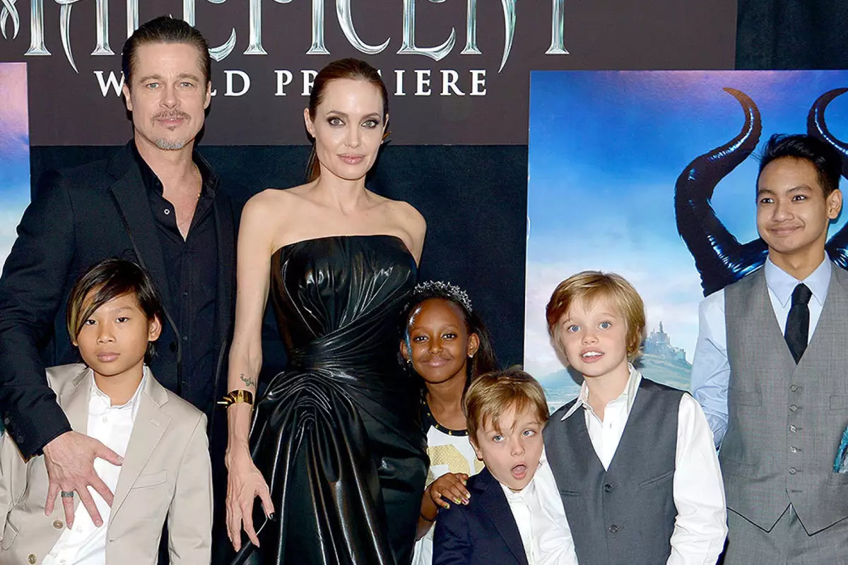 angelina-jolie-brad-pitt-tamaiti