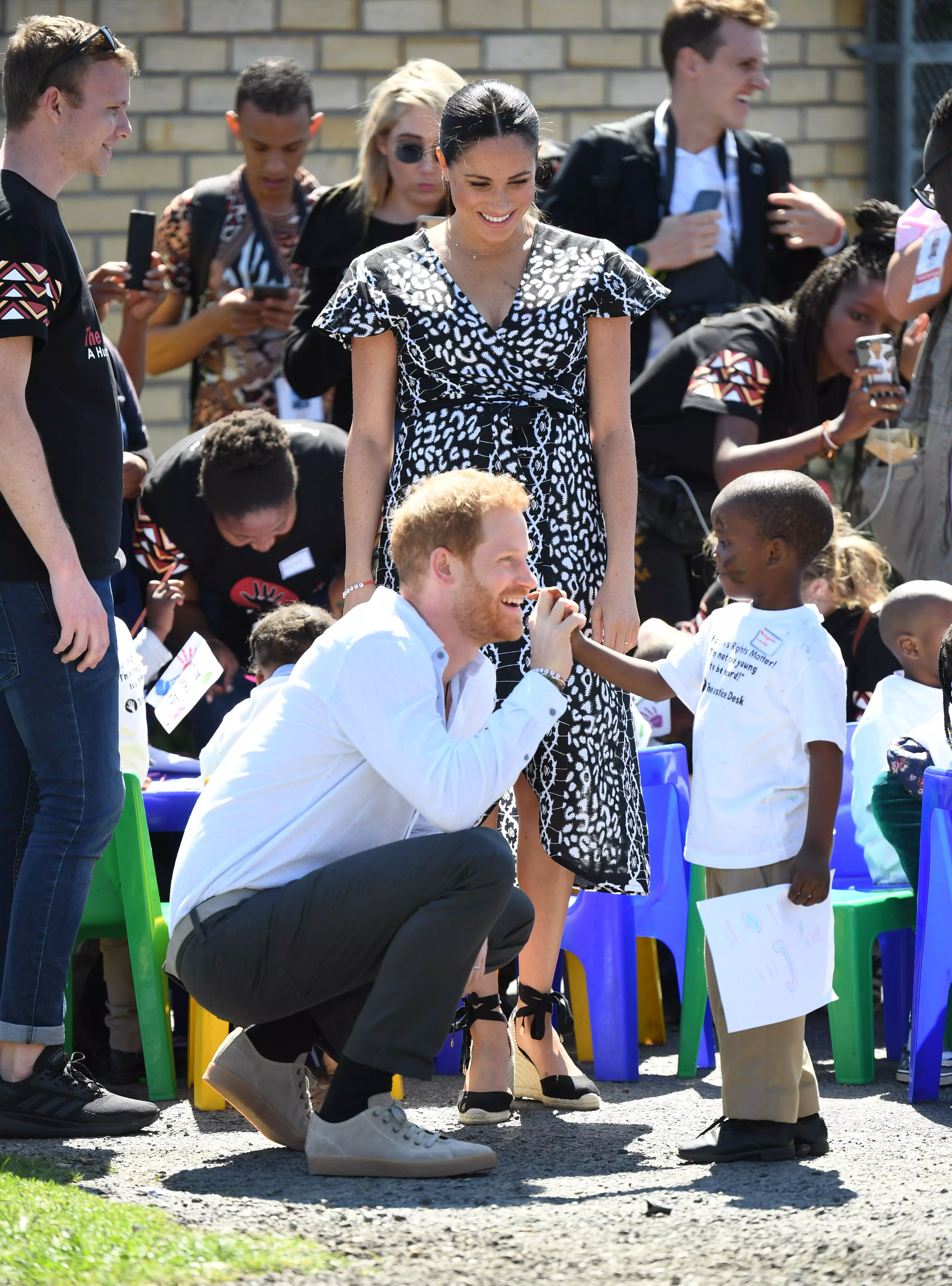 Prince-Harry-Meghan-markle-royal-tour-arfrica-pics