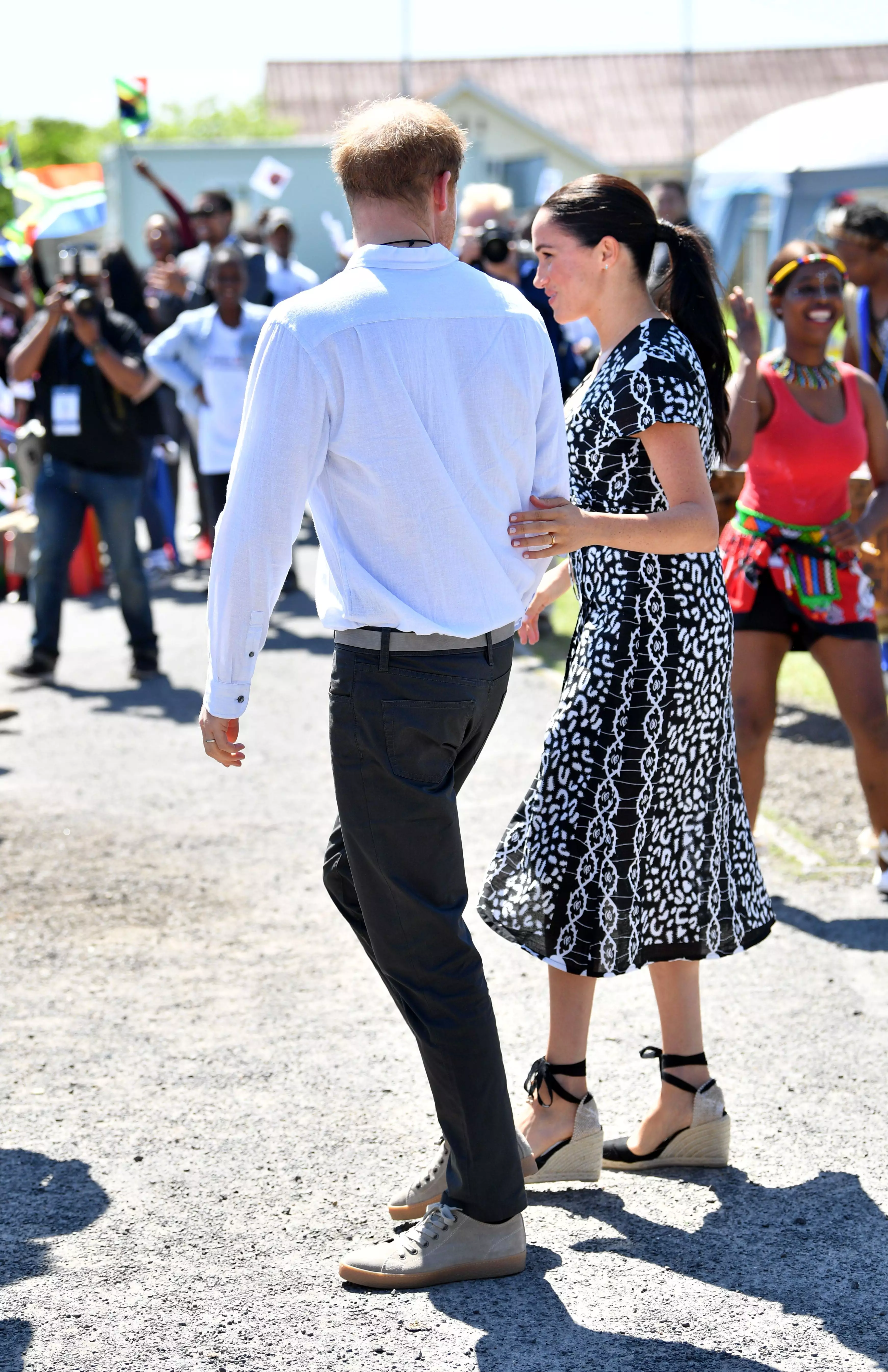 princo-harry-meghan-markle-royal-tour-arfrica-pics