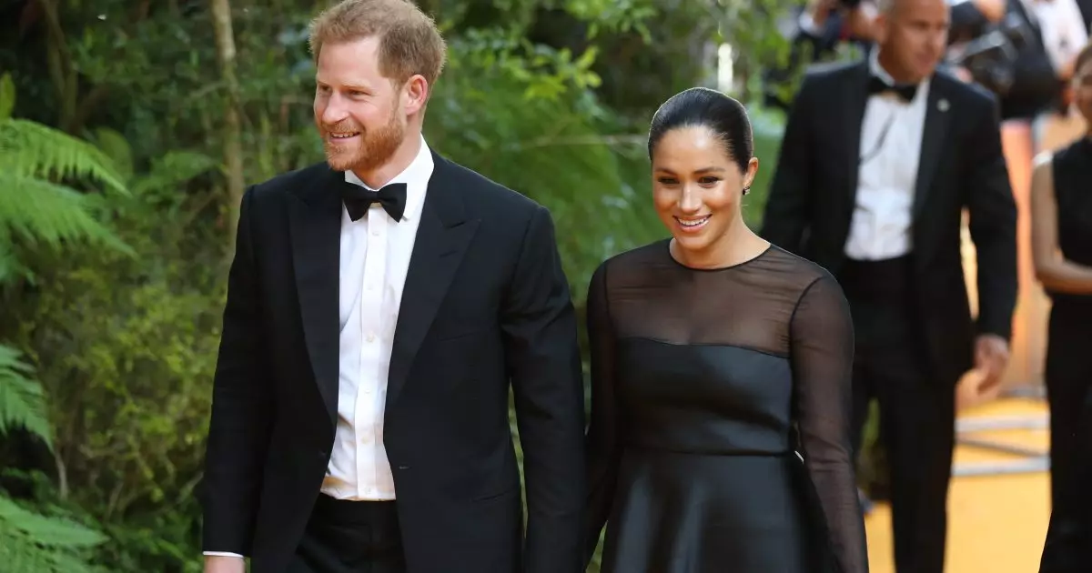 Meghan Markle eta Harry printzea 'The Lion King' estreinaldira joaten dira