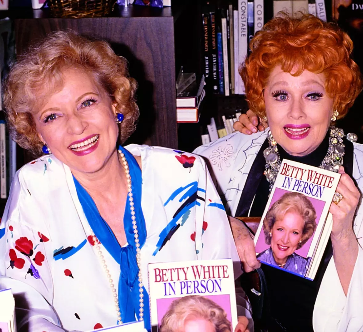 Betty White Lucille Ball máis preto semanalmente