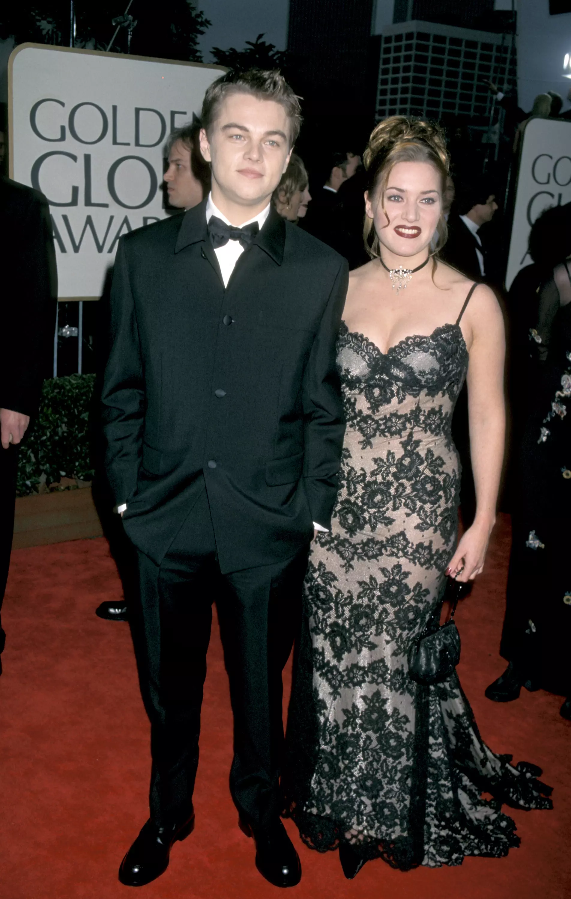 leonardo-dicaprio-kate-winslet-golden-globes-1998