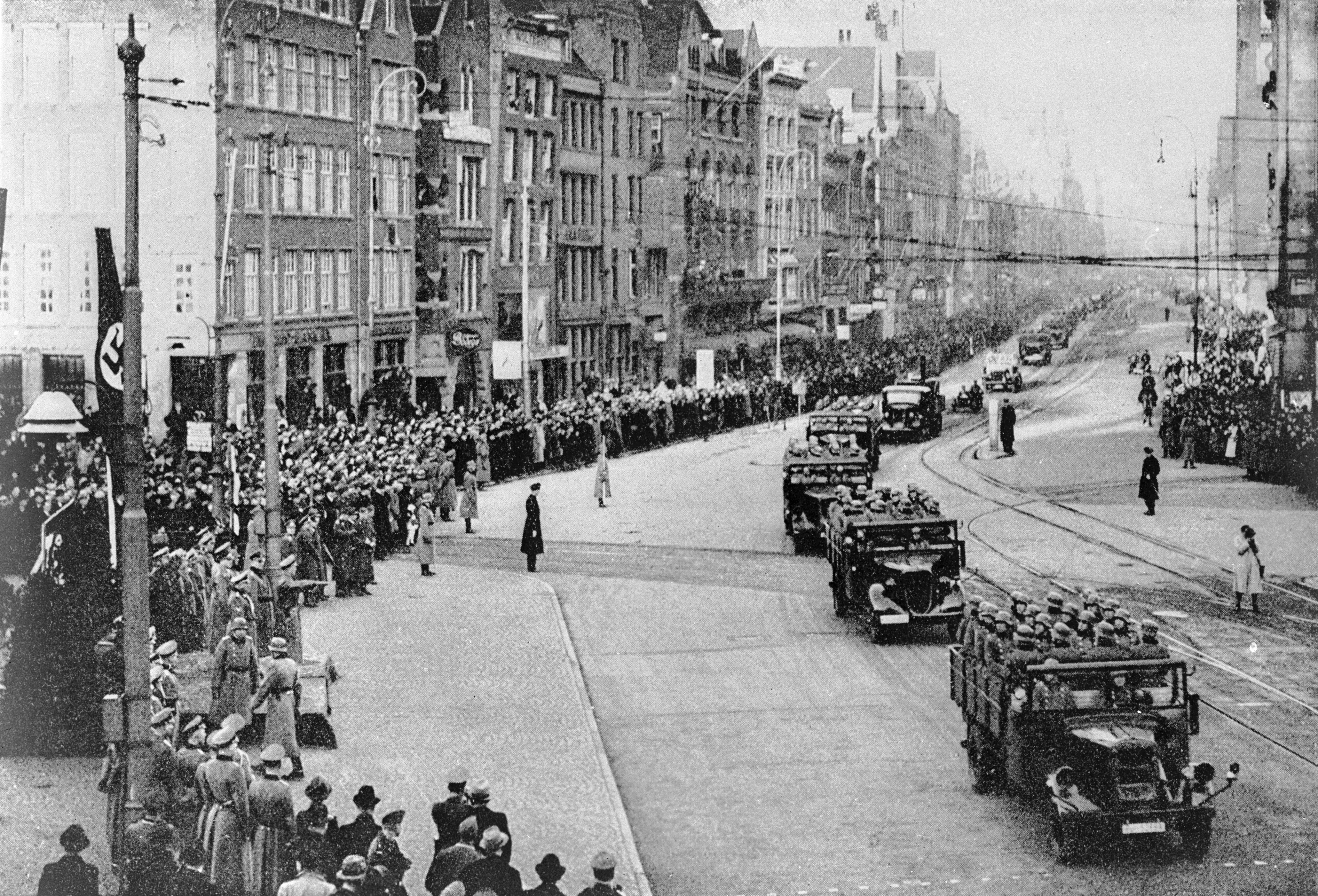 nazis-invade-netherlands