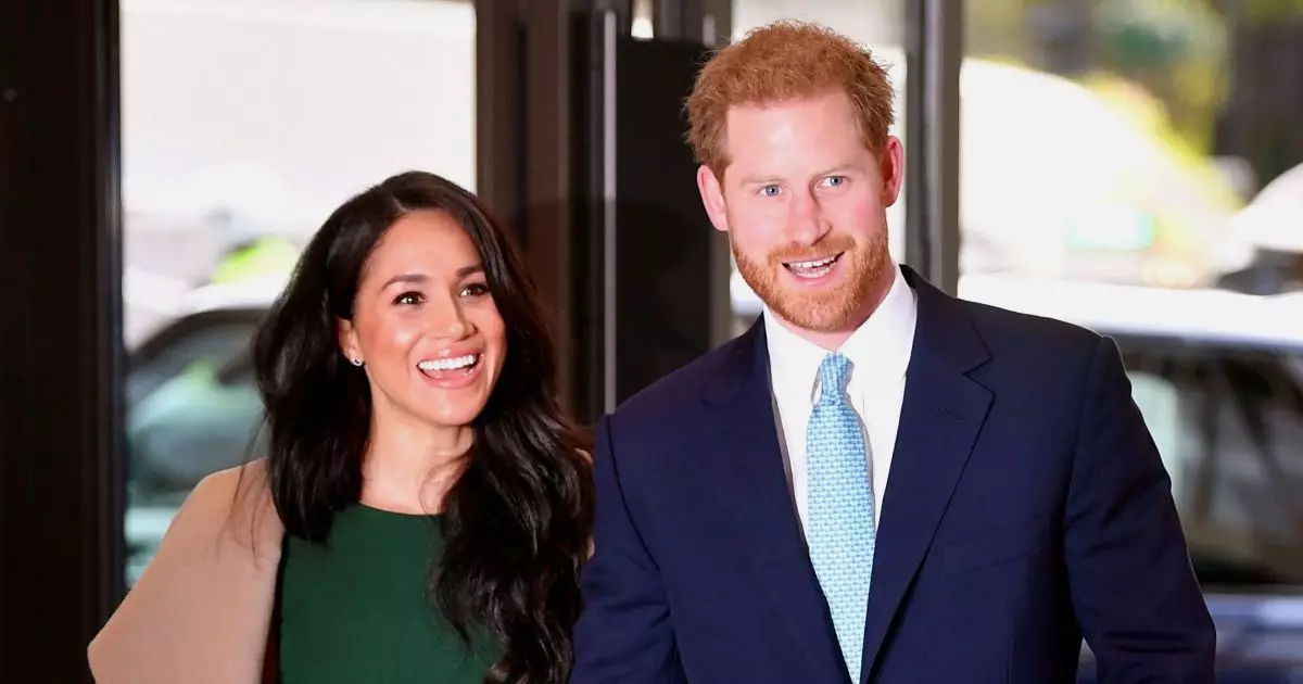 Meghan Markle, Tub Vaj Ntxwv Harry tuaj koom 2019 WellChild Awards: Duab