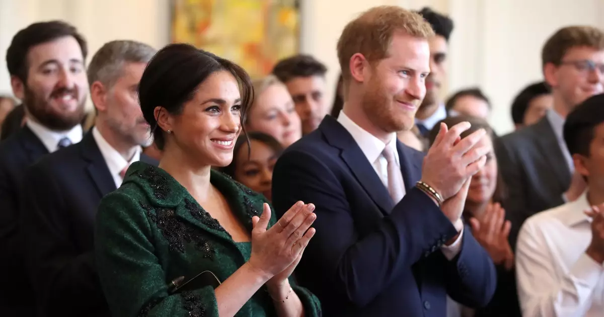 Harry printzeak eta Meghan Markle-k beren zaleei Instagram-en laguntza eskatzen diete