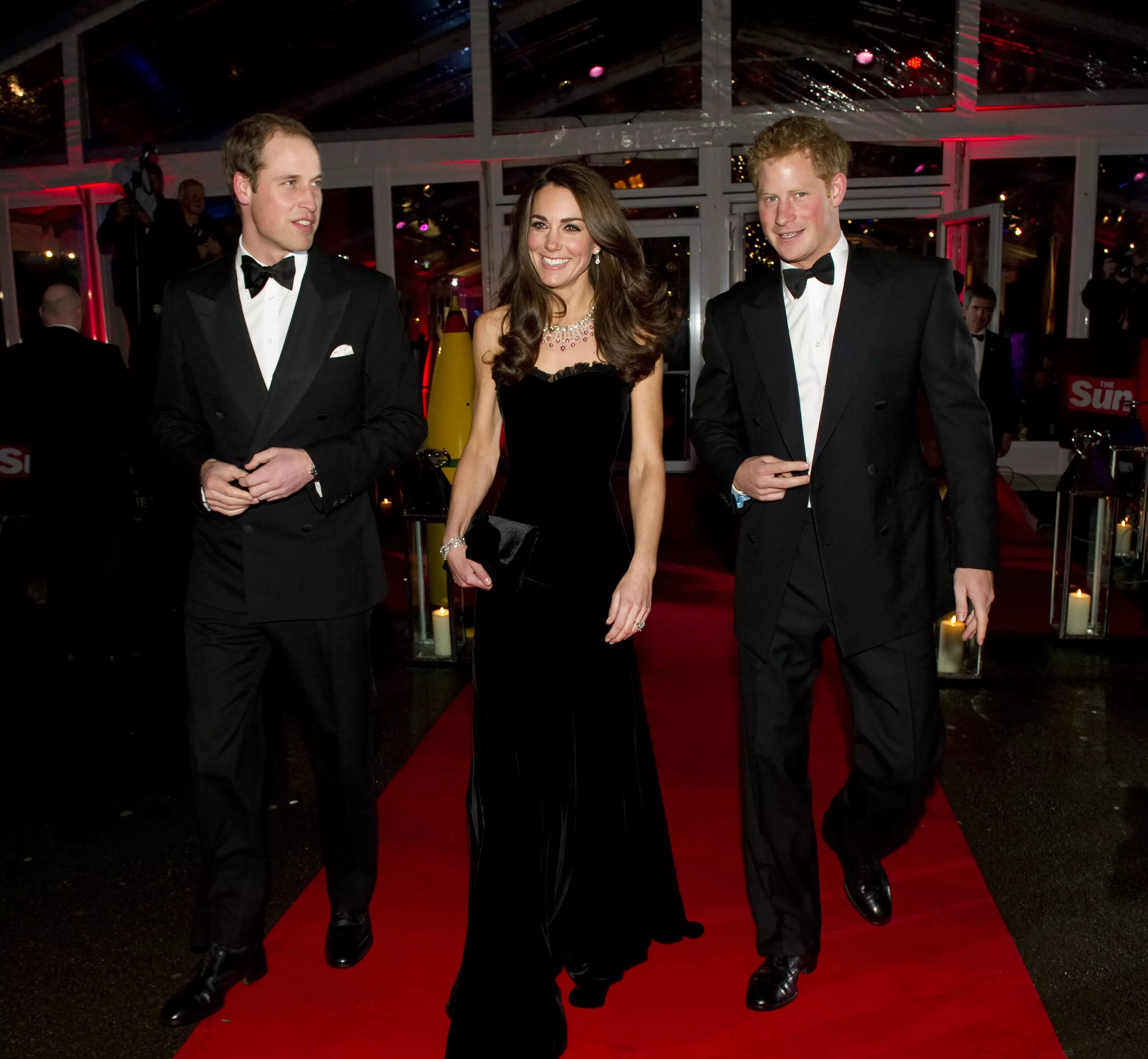 kate-middleton-prinċep-william-prinċep-harry-dec-2011