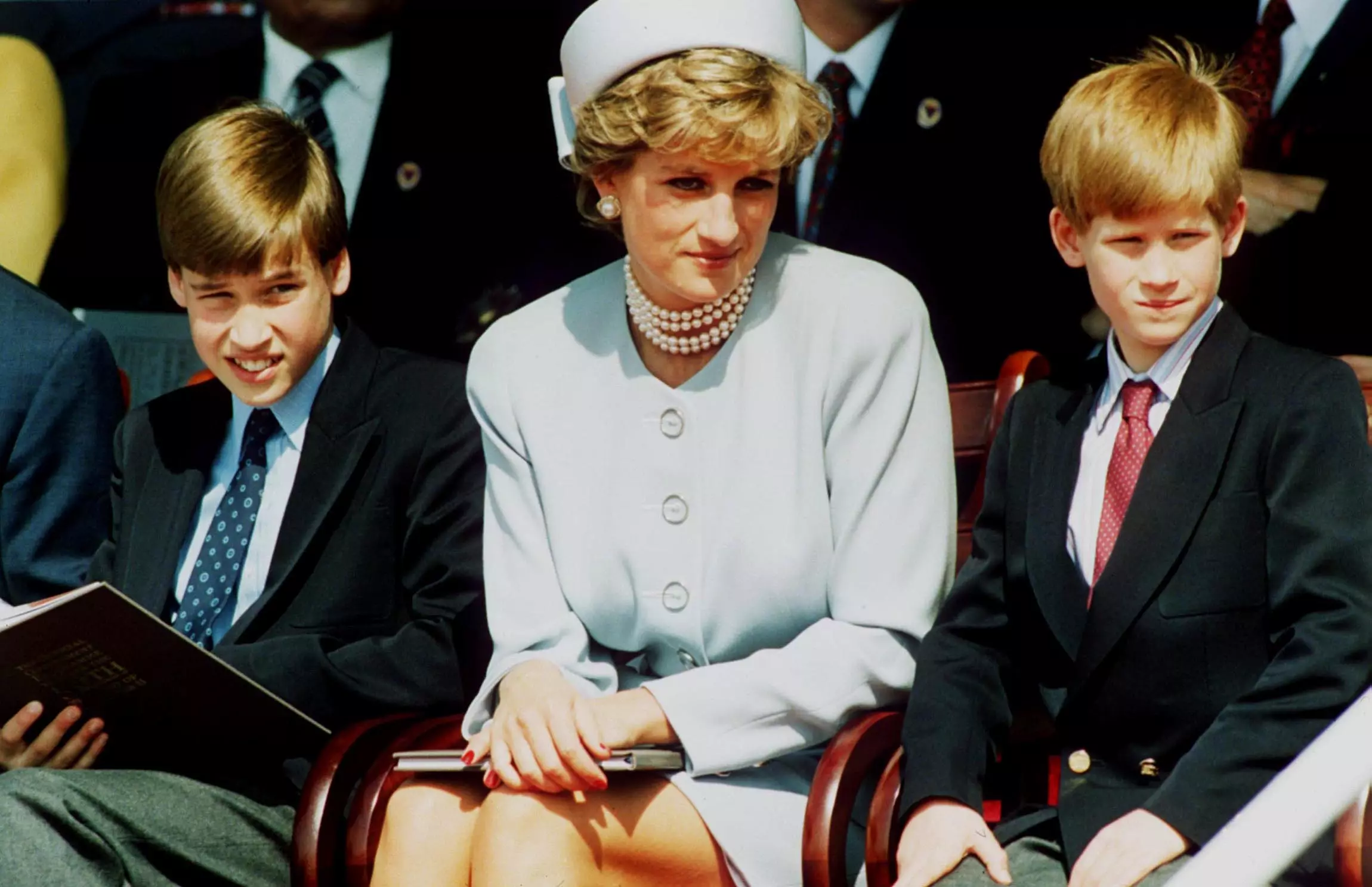 diana-william-harry-may-1995