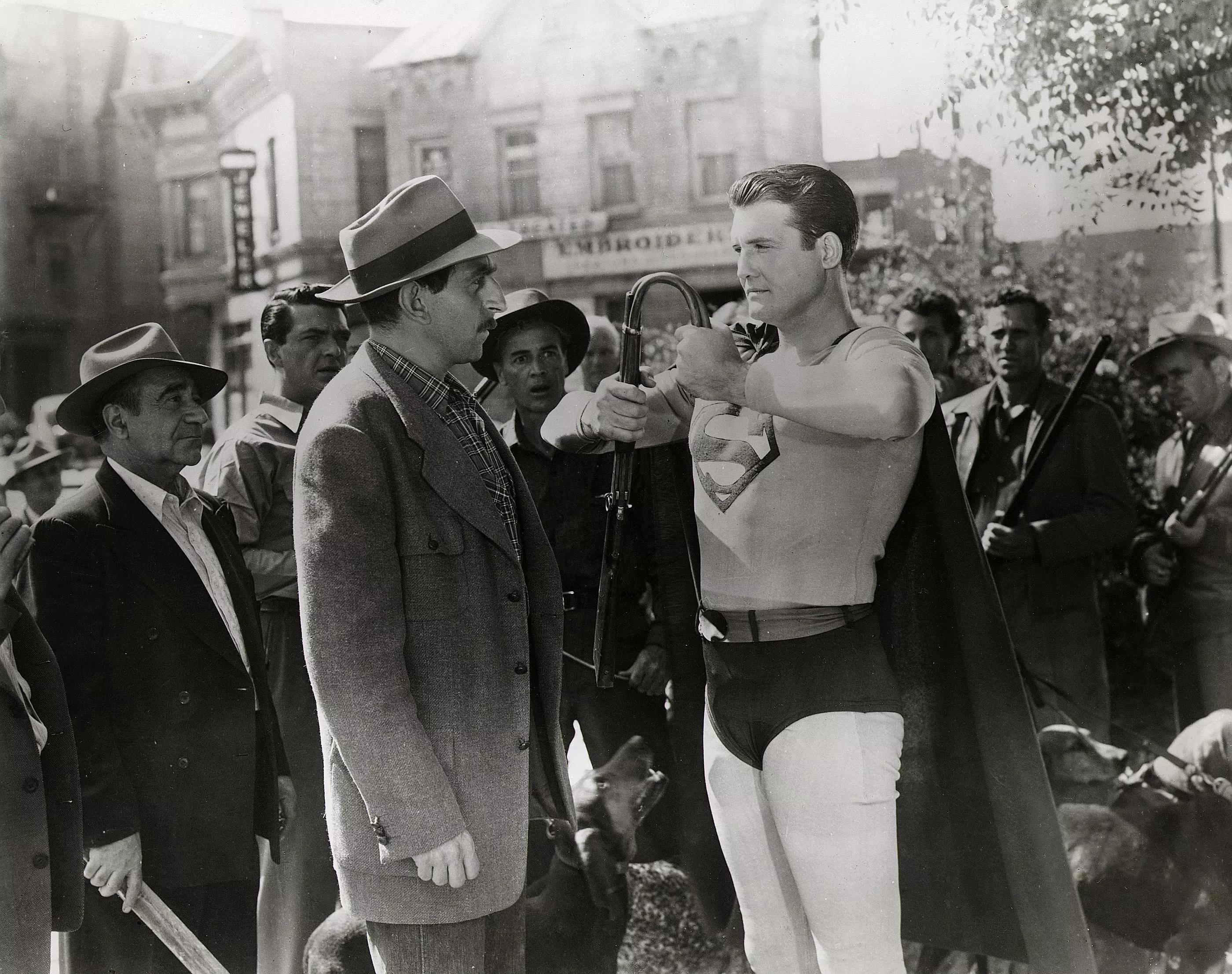george-reeves-superman-and-the-mole-men3