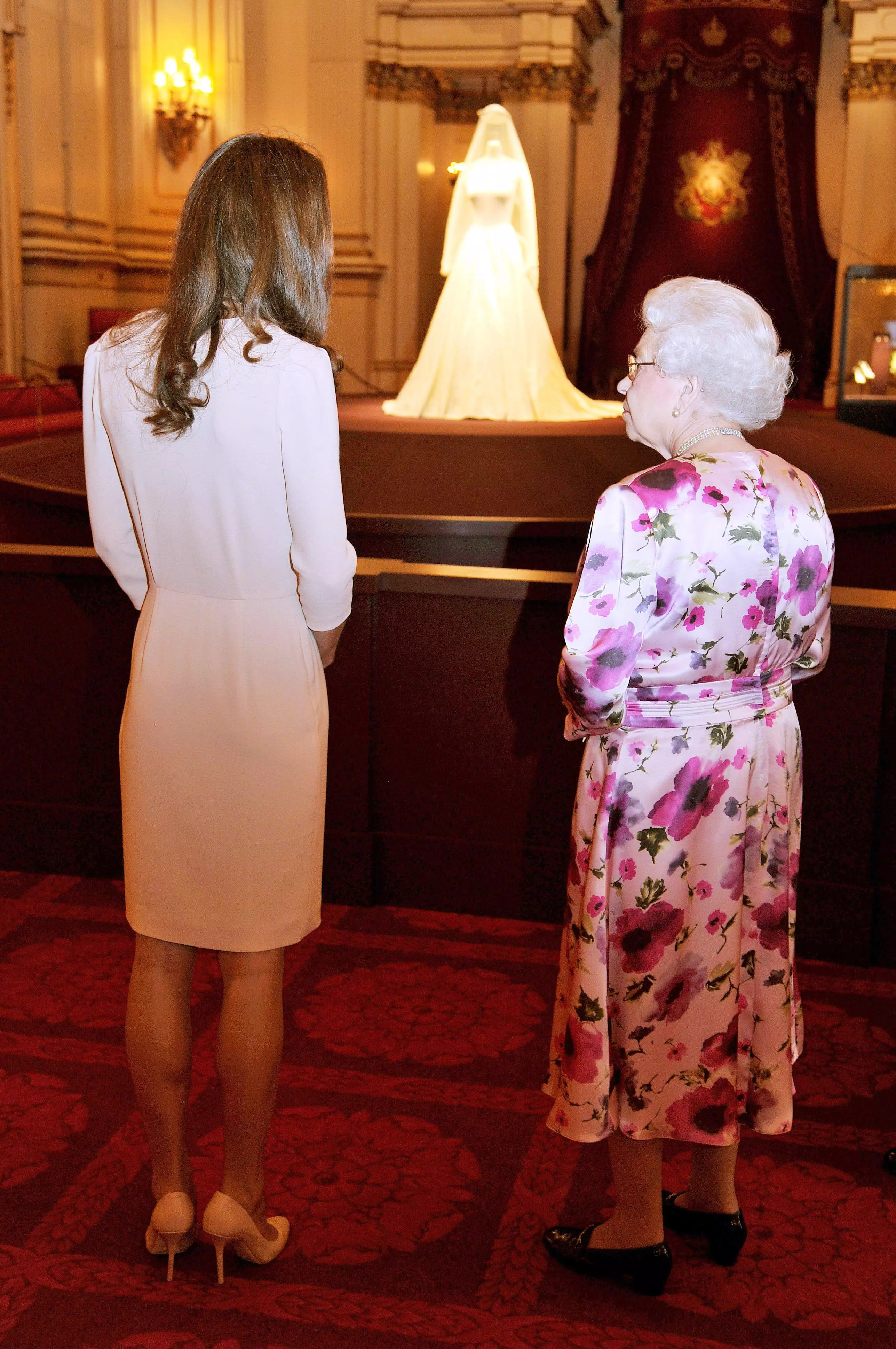 Kate-Middleton-qirolicha-Elizabet-7