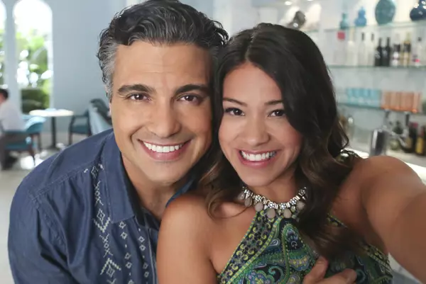 jaime-camil-gina-rodriguez