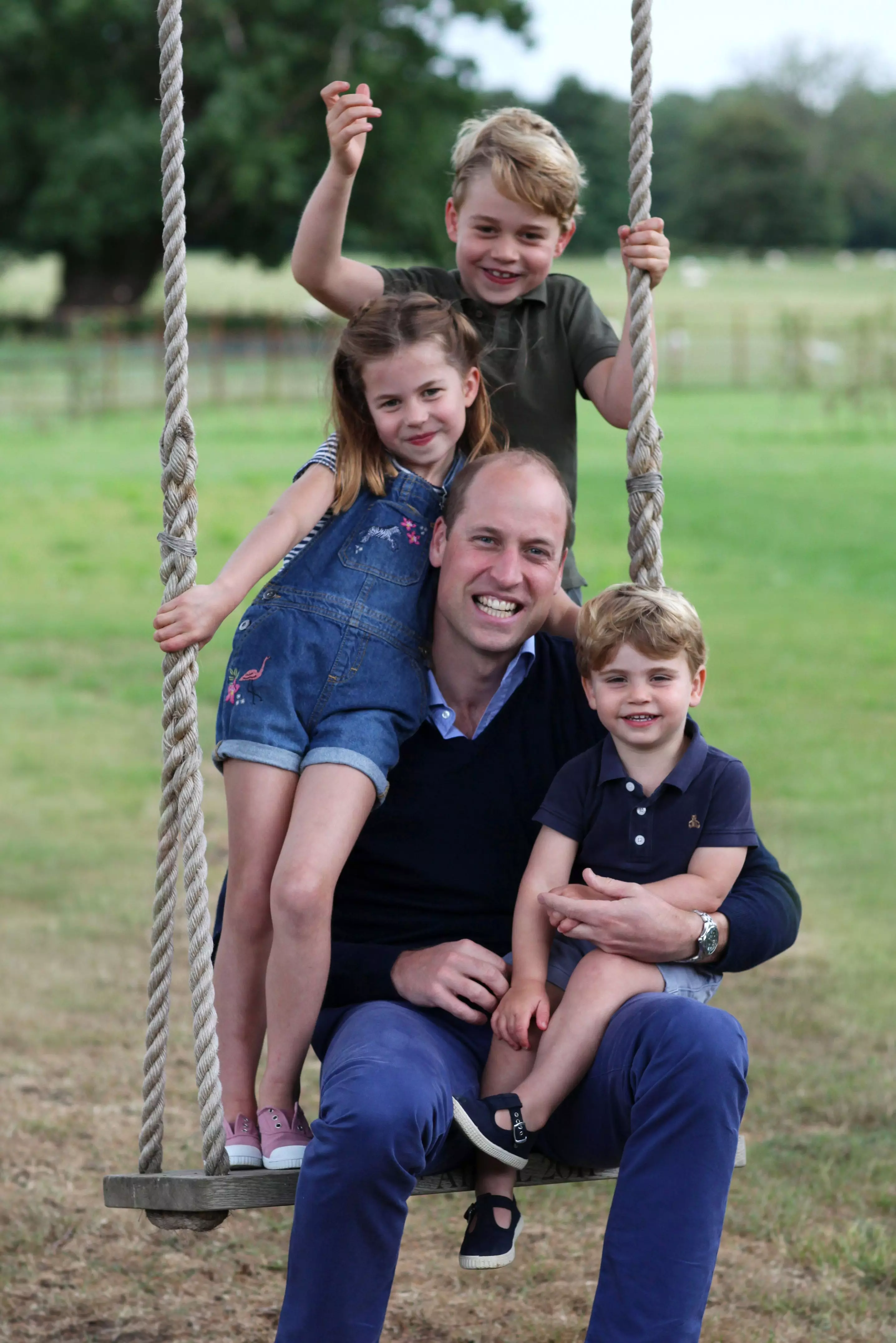 Les fotos més boniques de la princesa Charlotte Aniversari del príncep Guillem