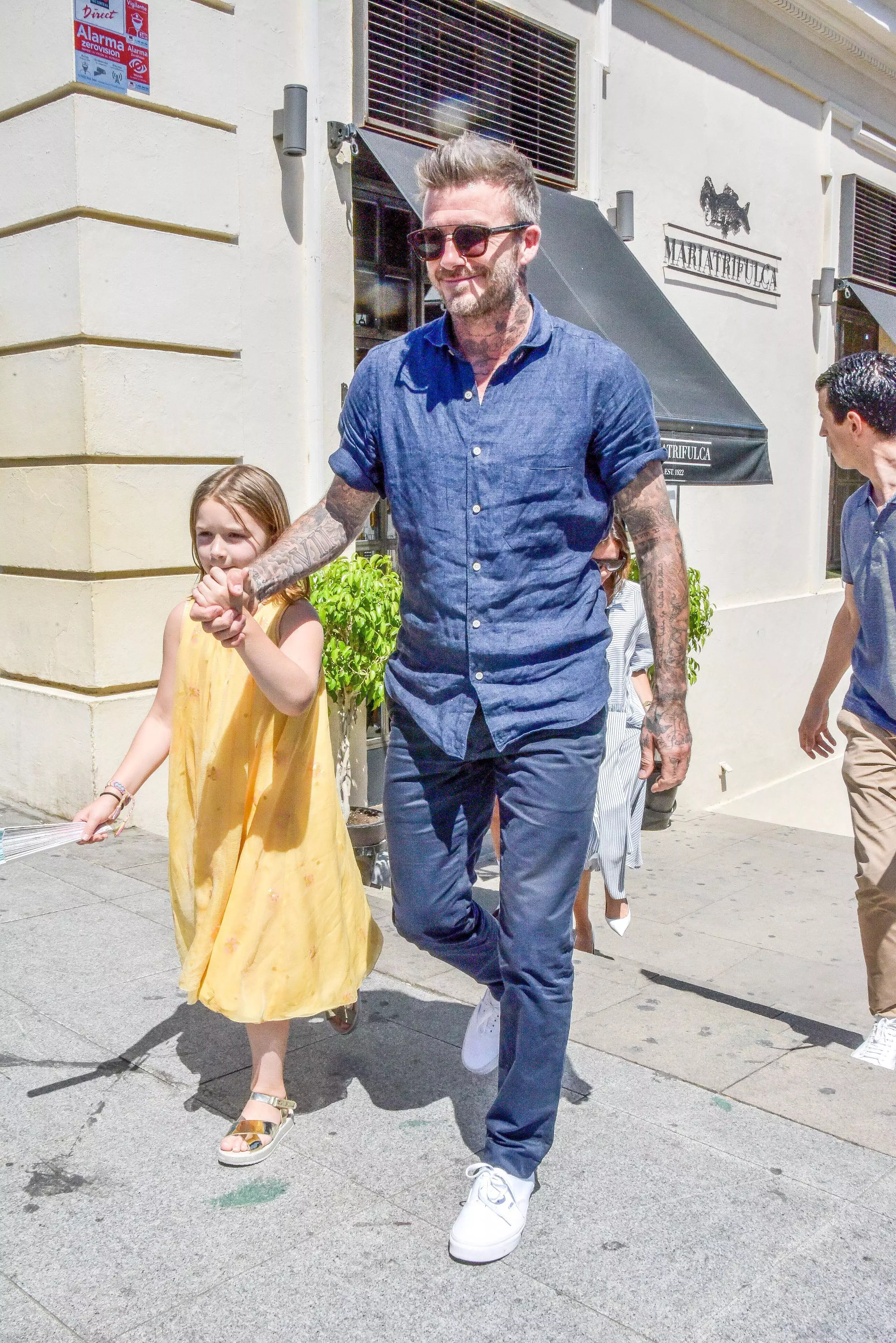 david-beckham-victoria-beckham-devistat-a-dinar-amb-nens-harper-romeo-cruz