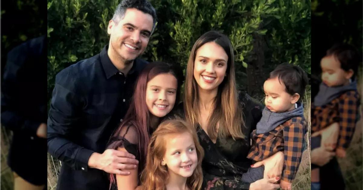 Zarokên Jessica Alba û Cash Warren: 3 Zarokên Xwe Bicivin