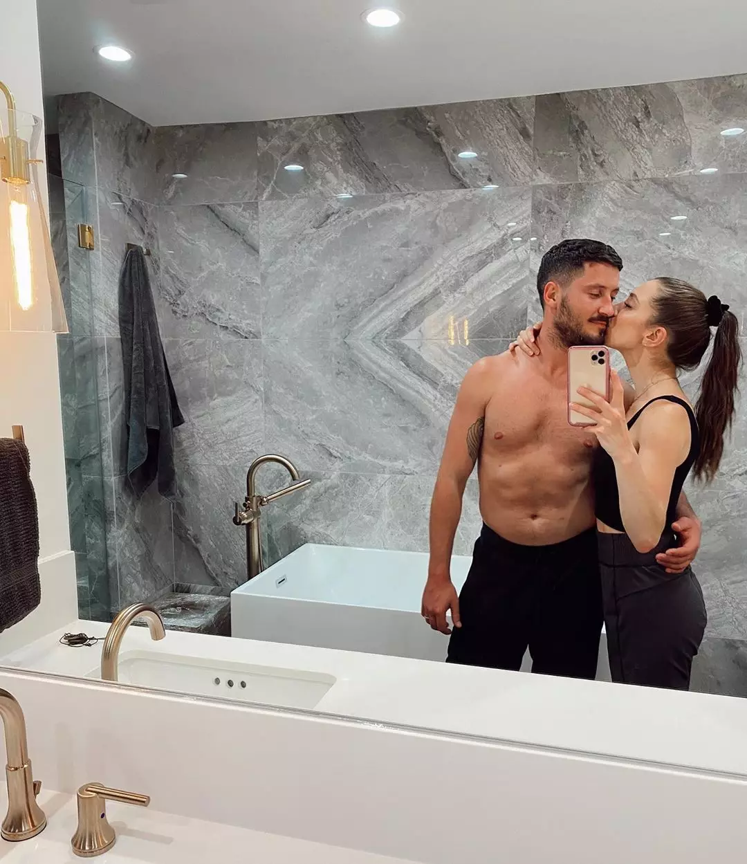 jenna-johnson-and-val-chmerkovskiys-los-angeles-izithombe-zasekhaya