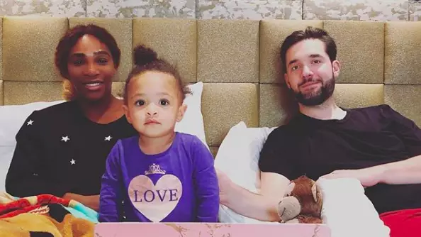 Serena Williams Tus txiv Alexis Ohanian Tham Paternity Leave