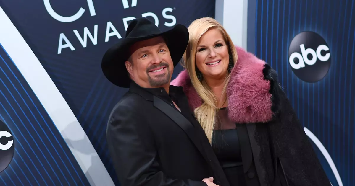 Trisha Yearwood Gushes Garth Brooks on hänen "onnensa" (yksinomainen)