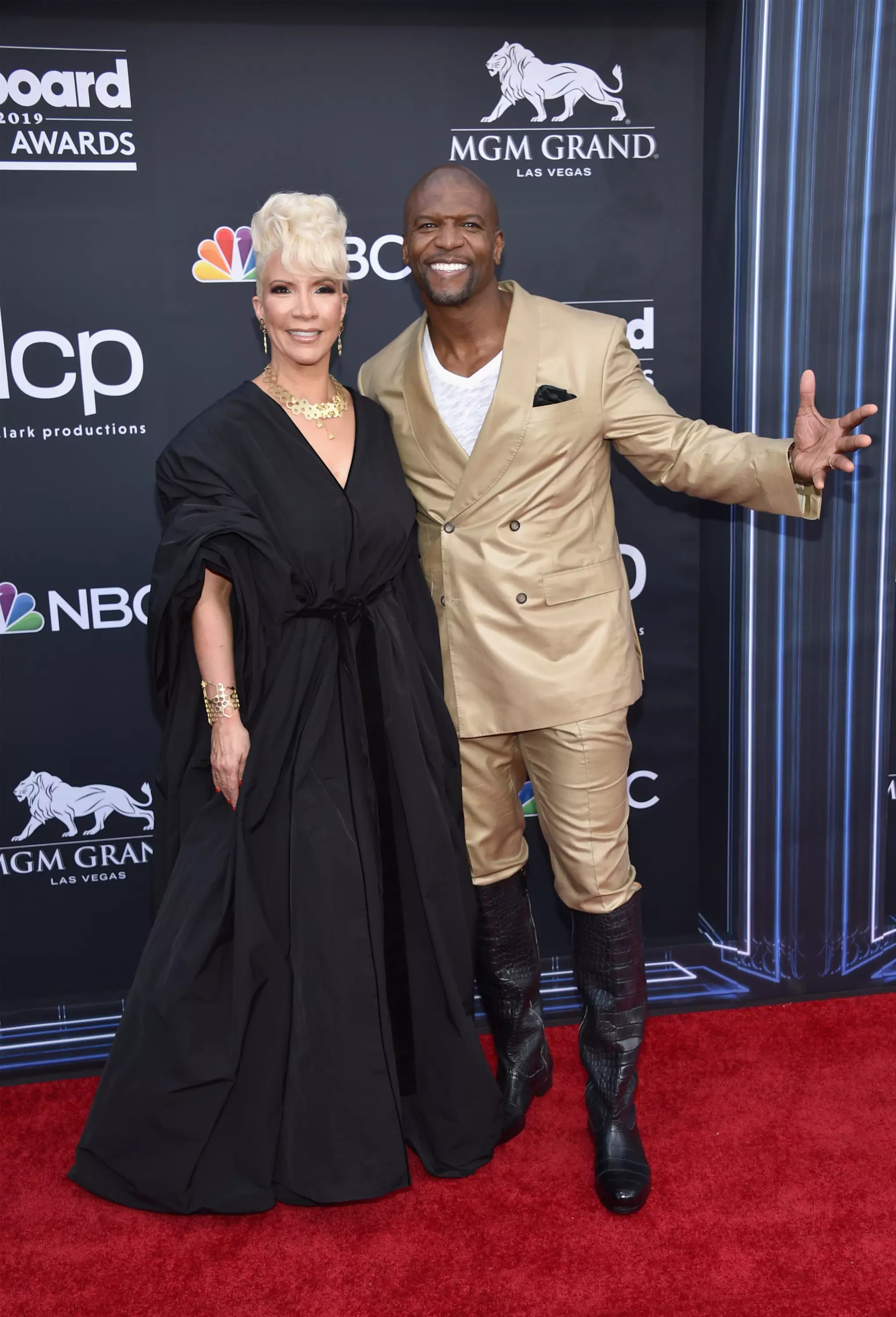 D'Rebecca King-Crews an d'Terry Crews gi bei den 2019 Billboard Music Awards deel