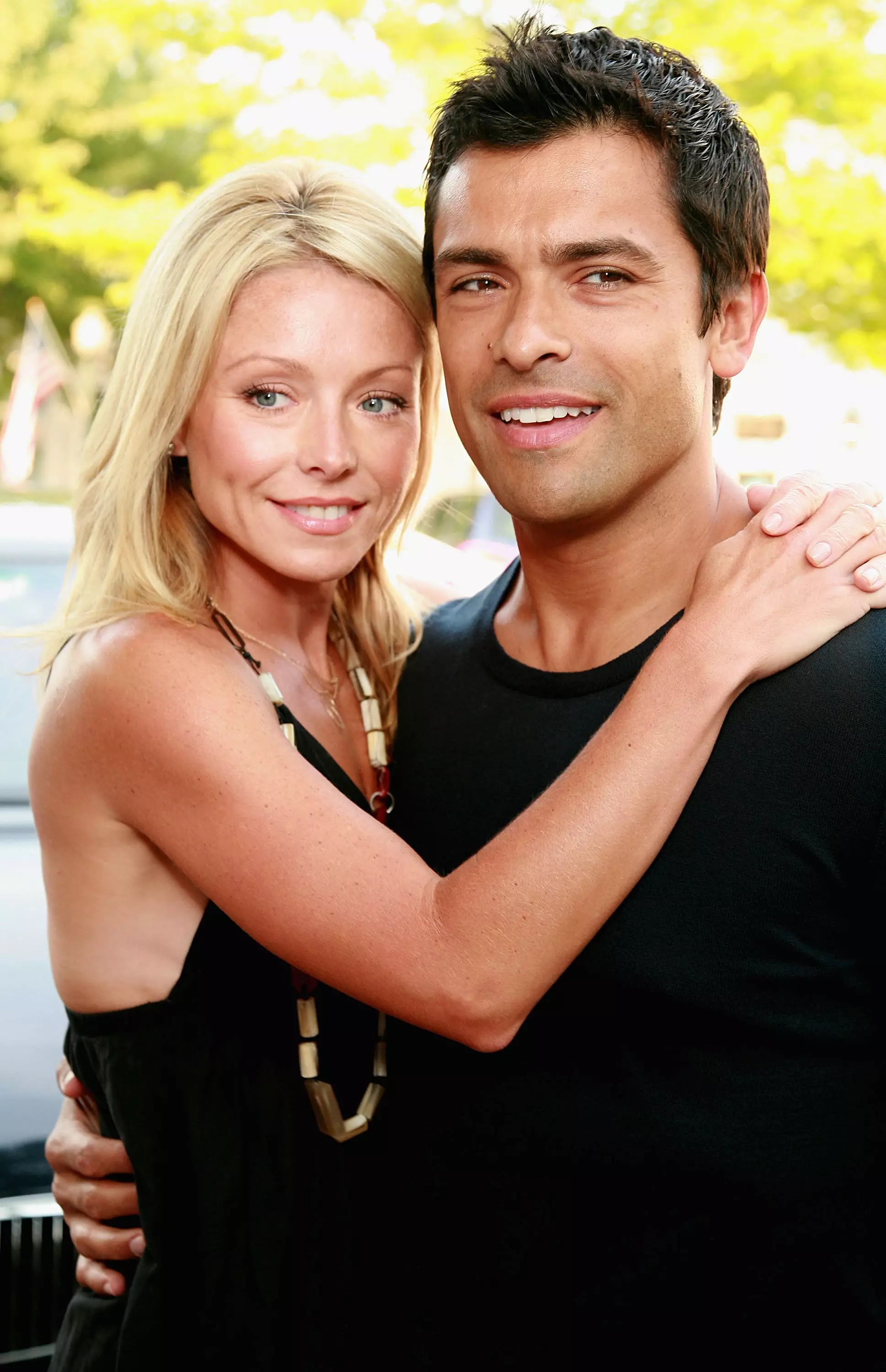 kelly-ripa-mark-consuelos-7