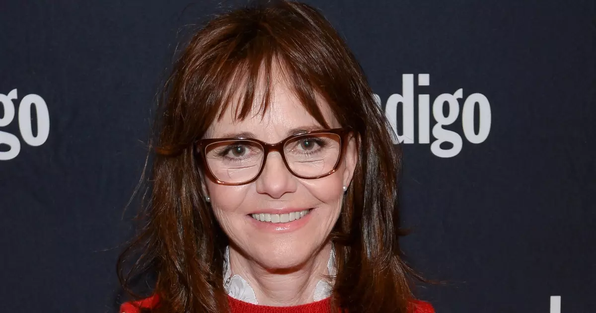 Sally Field, Aşkı Aramadığını Açıkladı: 'Nasıl Olduğumdan Gerçekten Çok Mutluyum'