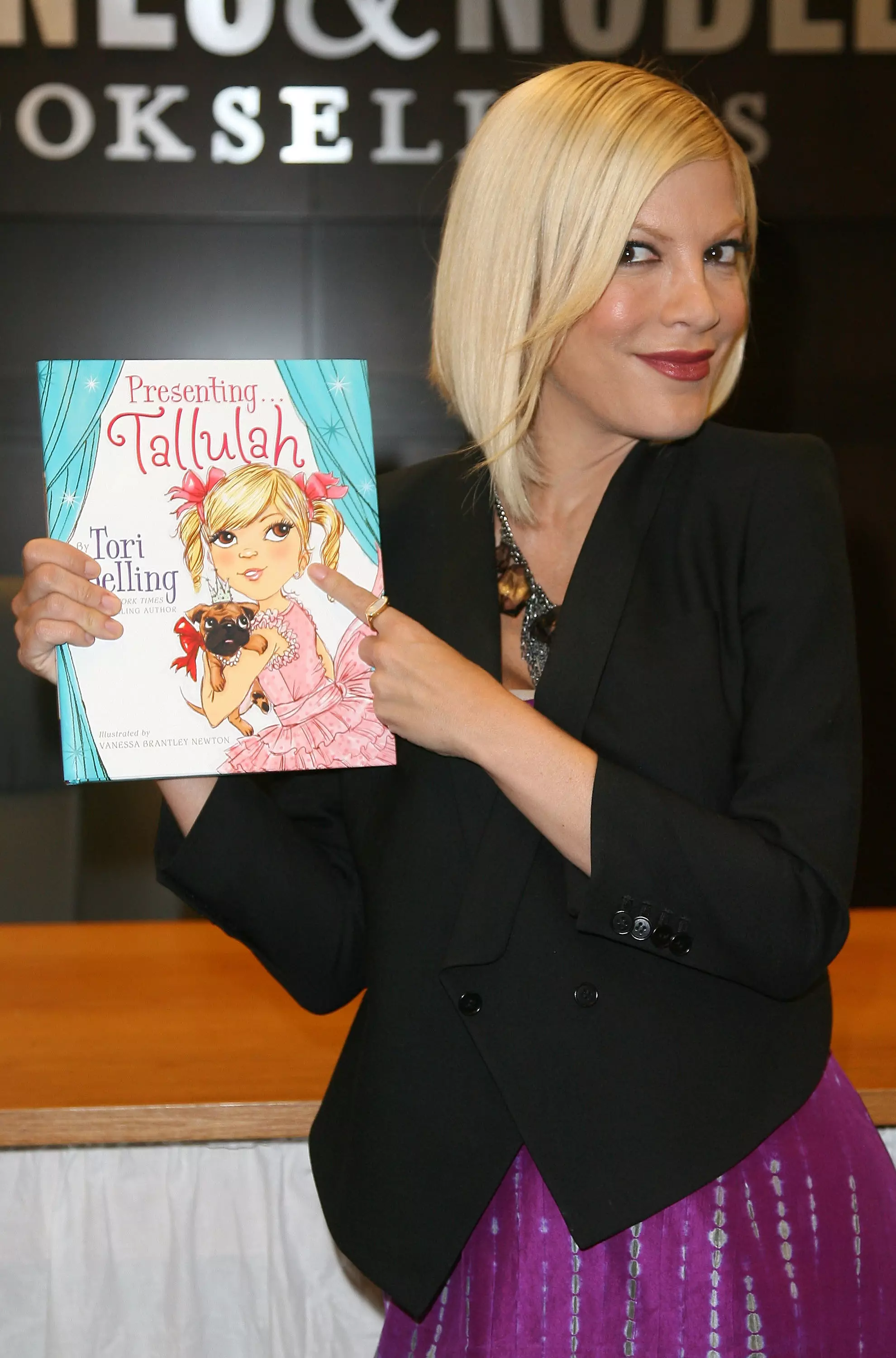 Tori Spelling Book Signing For