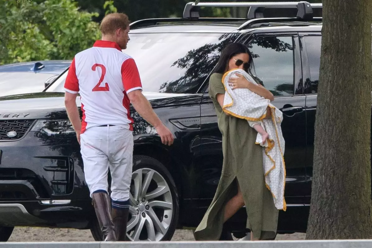 meghan-markle-princ-harry-baby-archie-putovanje-na-ibizu-rođendan